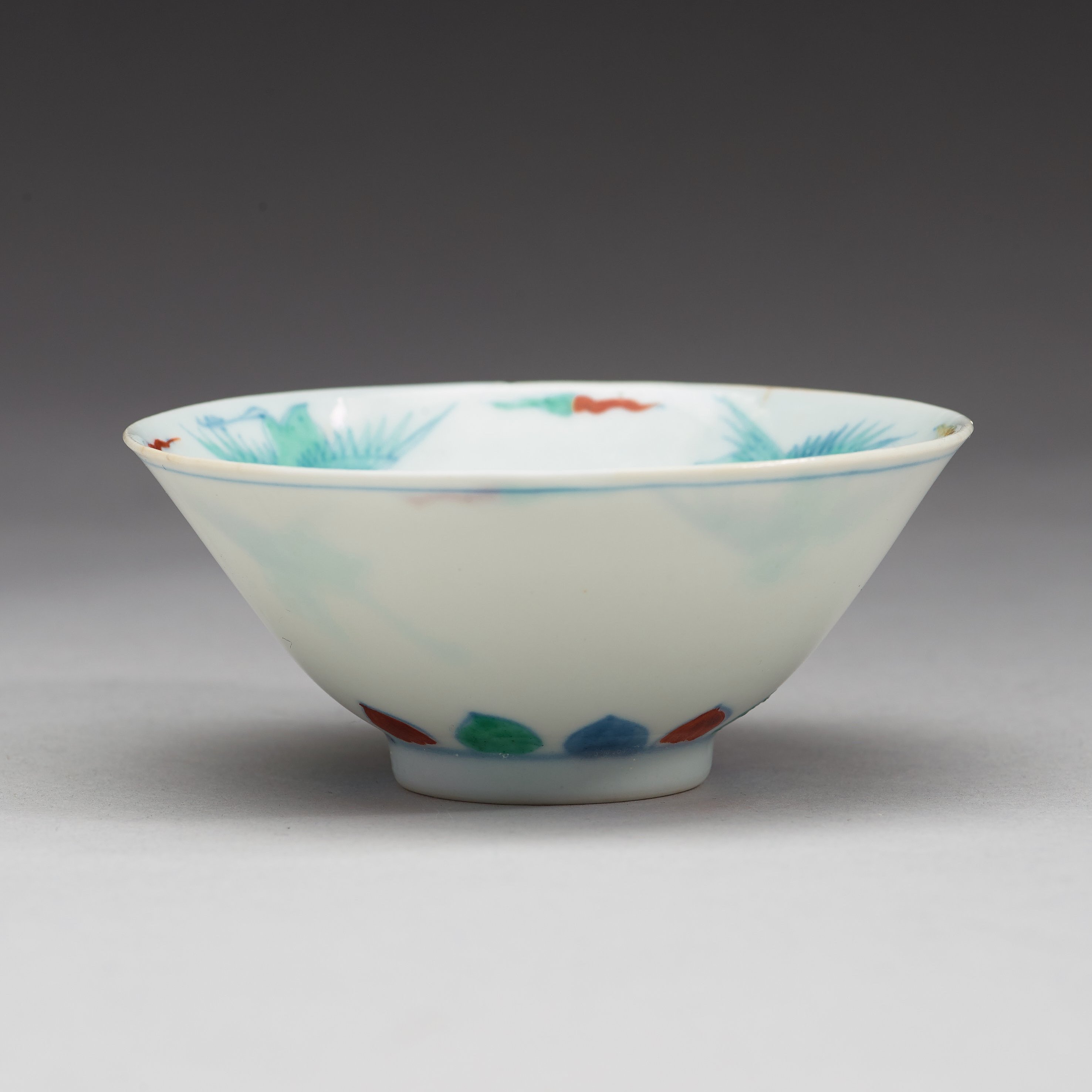 A doucai cup with cranes, Qing dynasty with Chenghuas six character ...