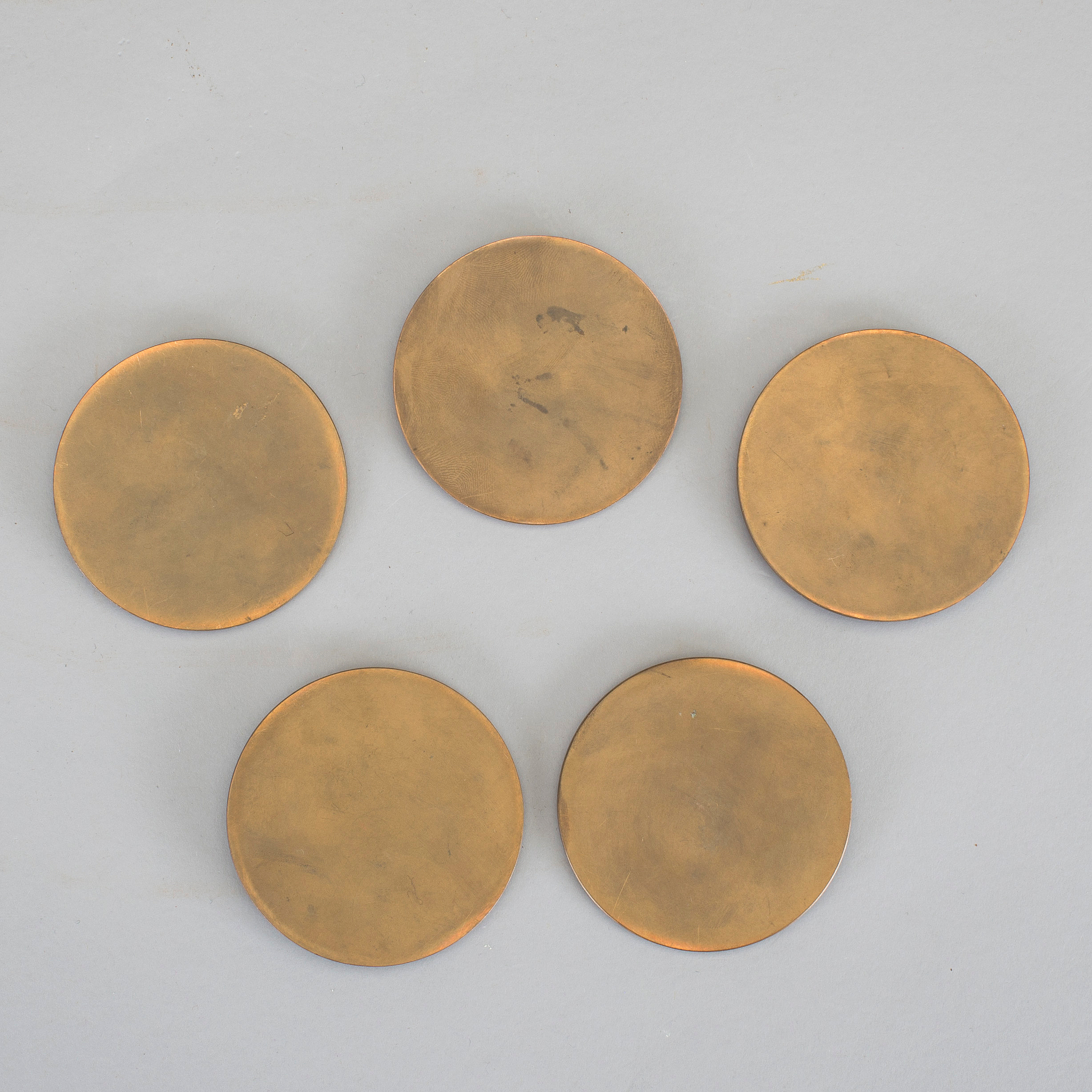 PLAKETTER, 5 st, brons, Arnold Hartig. 1900-tal. - Bukowskis