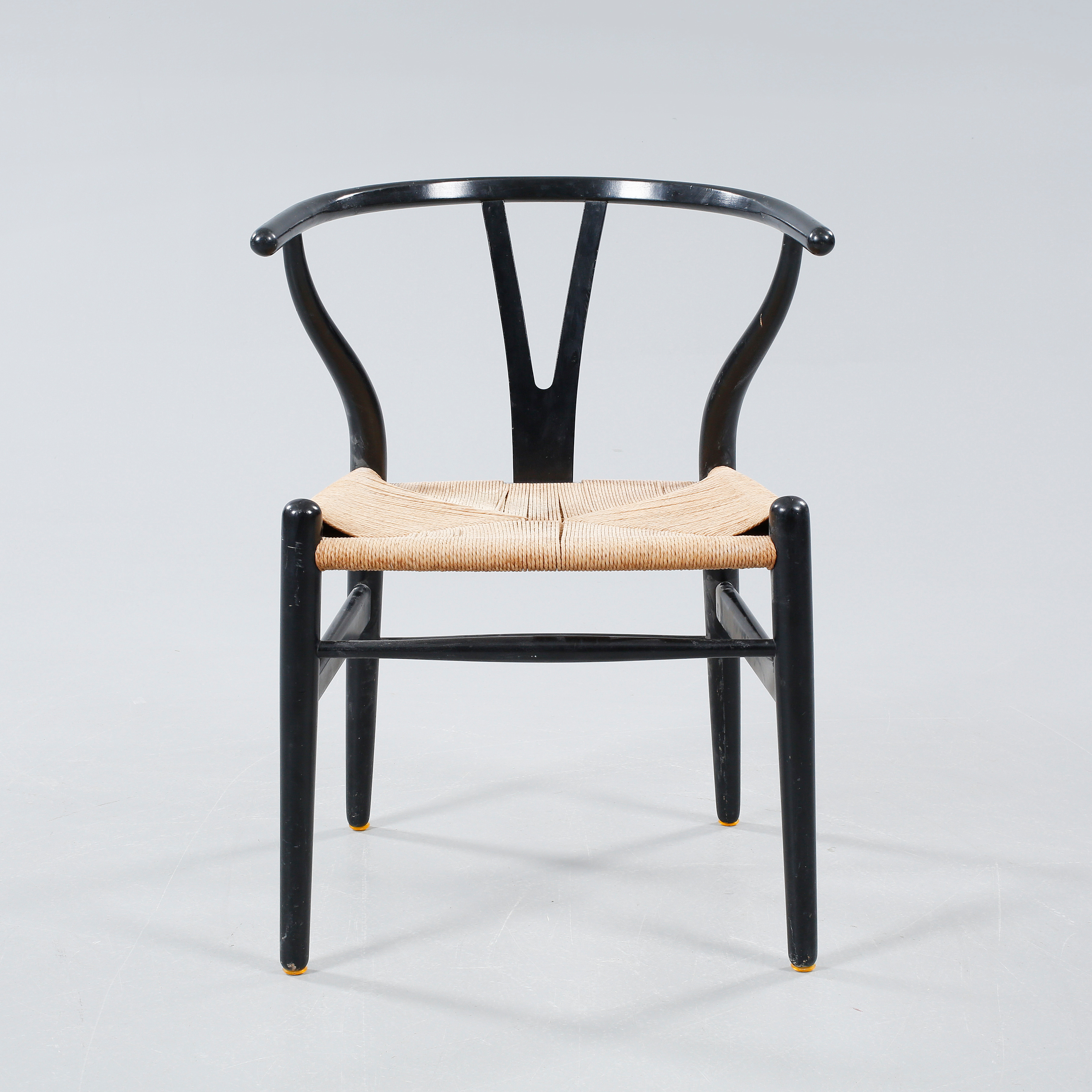 HANS J. WEGNER, "Y-stolen", Carl Hansen & Son, modellen formgiven 1950 ...