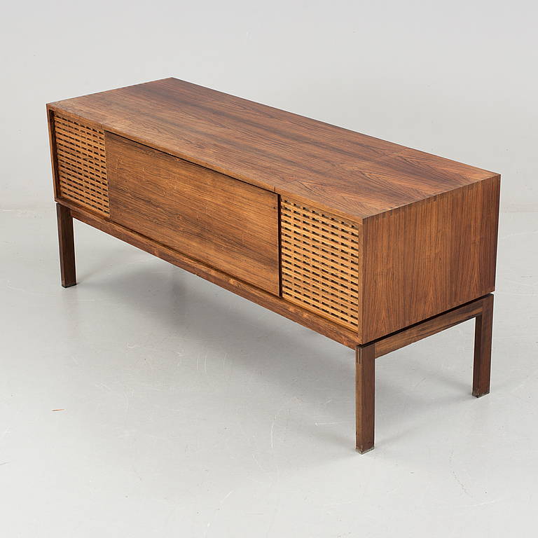 MUSIKMÖBEL, Beomaster 1200 RG Type 2226, Bang & Olufsen. 1965. - Bukowskis