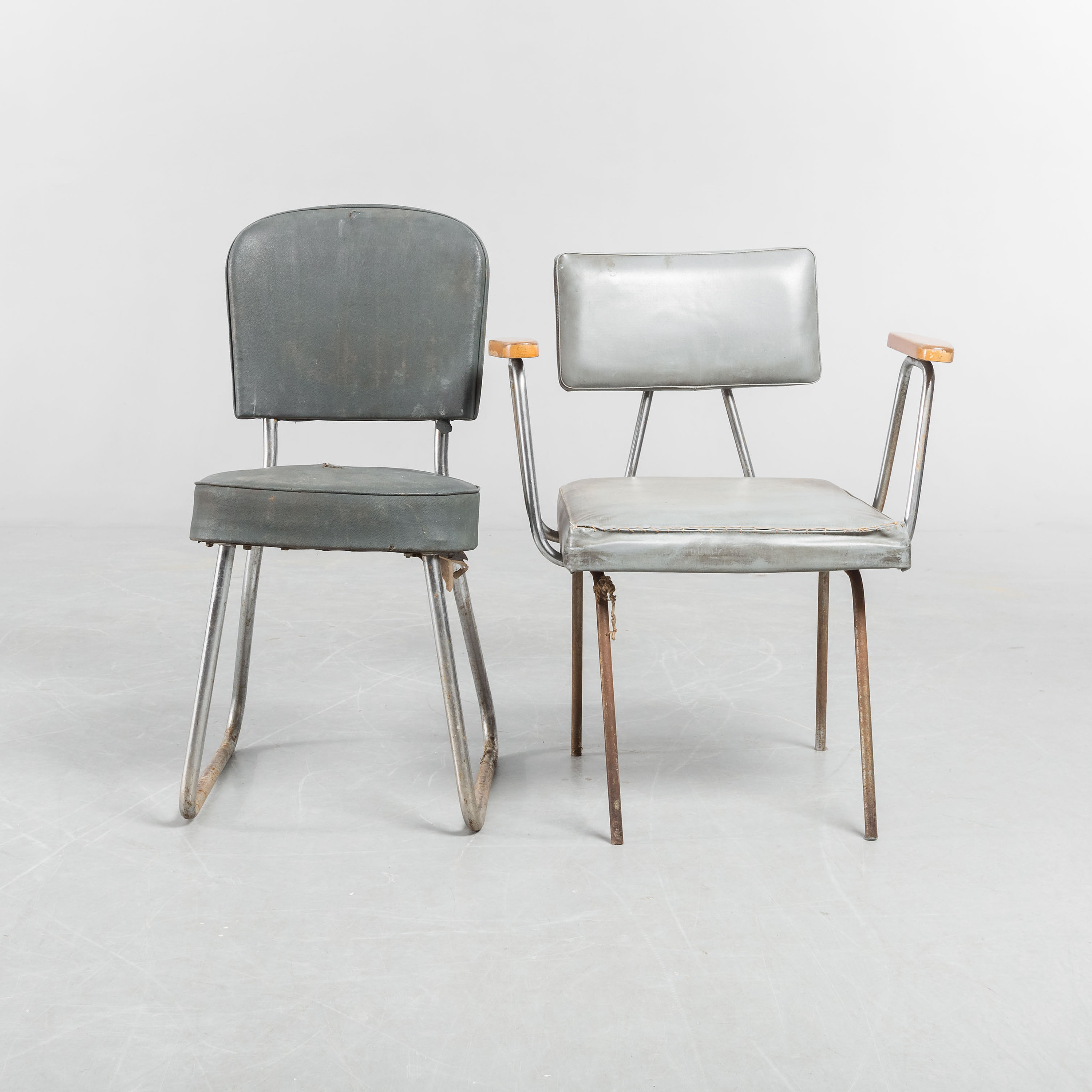 STOLAR, 2 st, 1930-40-tal, industrimodell. - Bukowskis