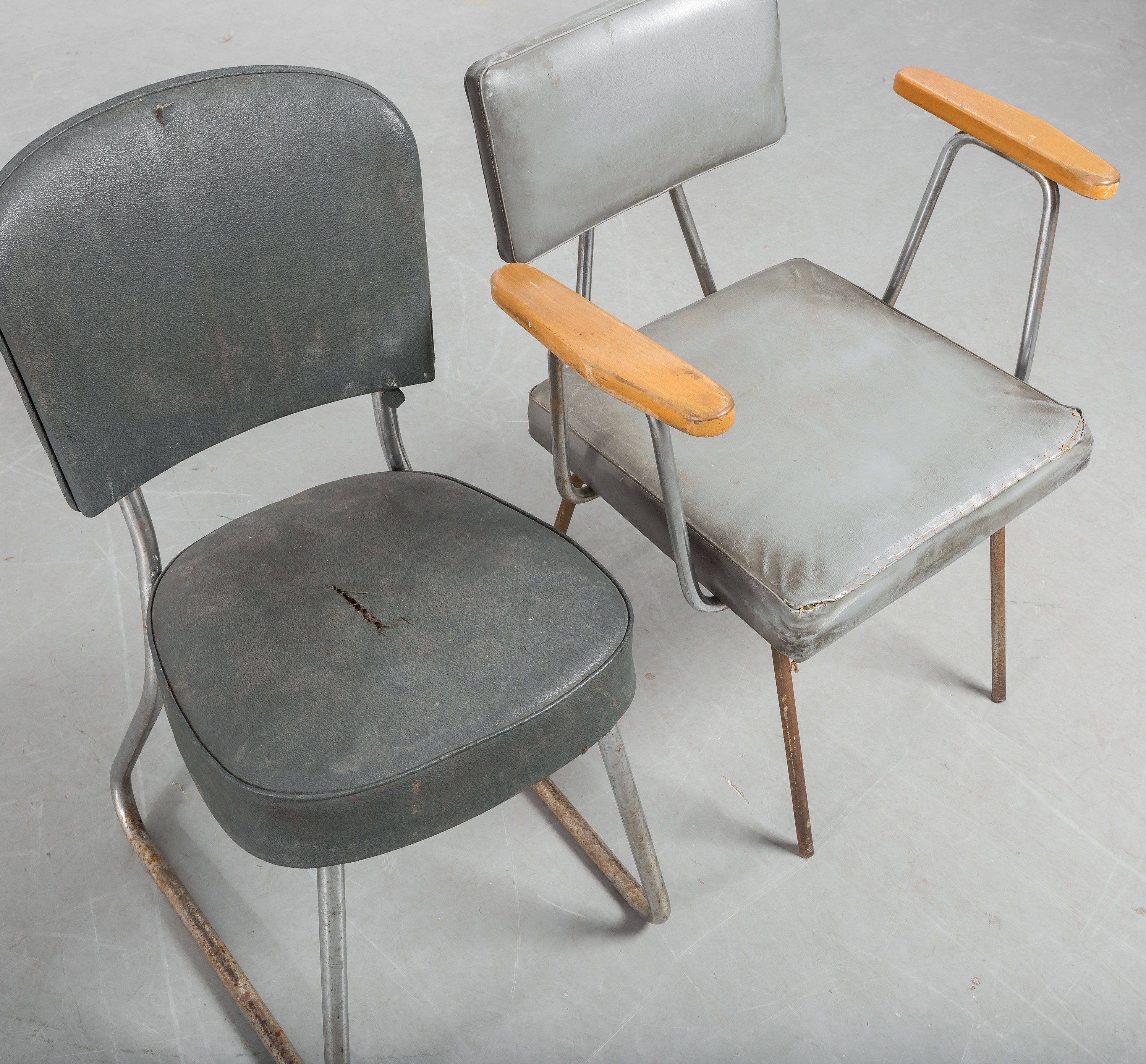 STOLAR, 2 st, 1930-40-tal, industrimodell. - Bukowskis