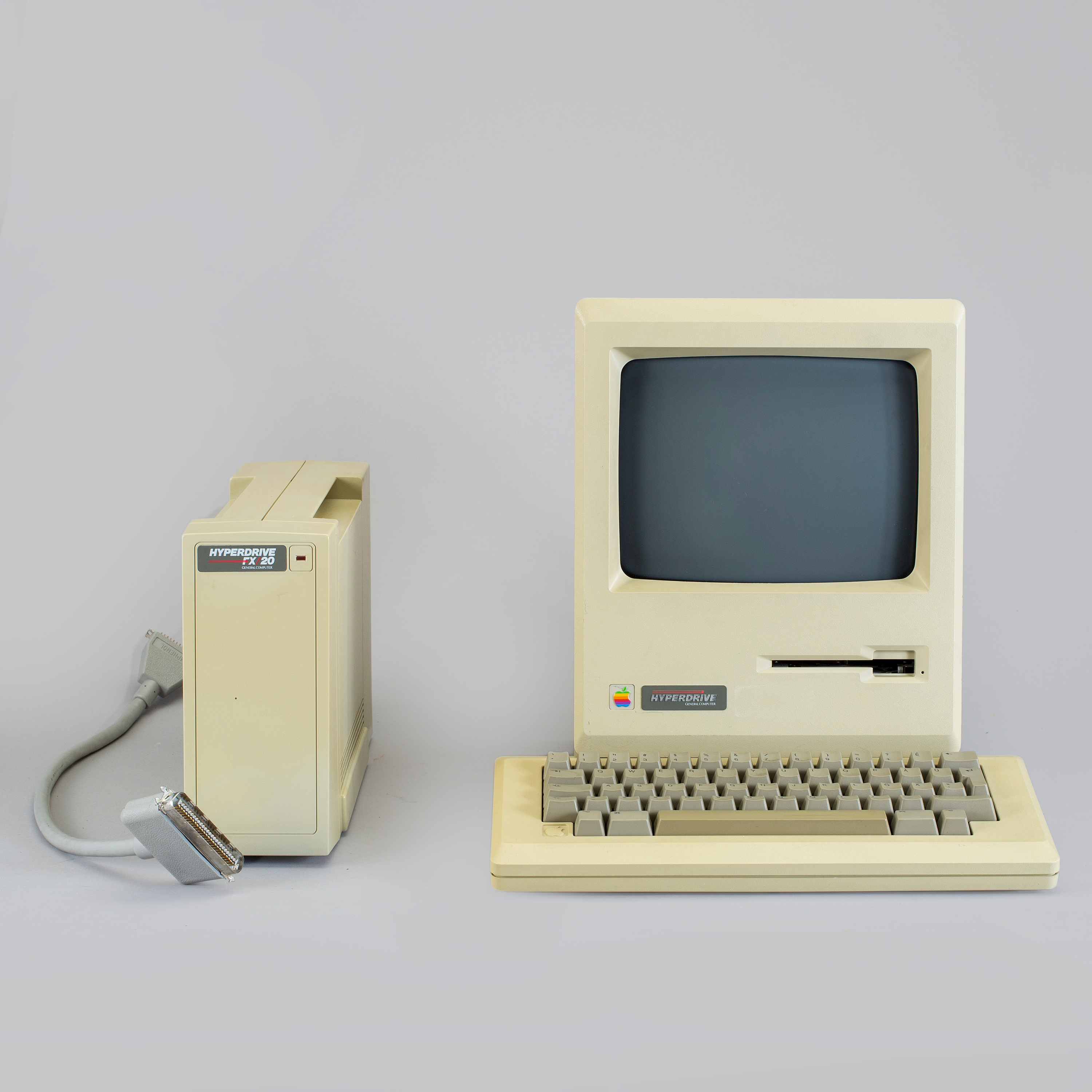 DATOR, Macintosh, Plus 1Mb, inköpt 1983-84. - Bukowskis