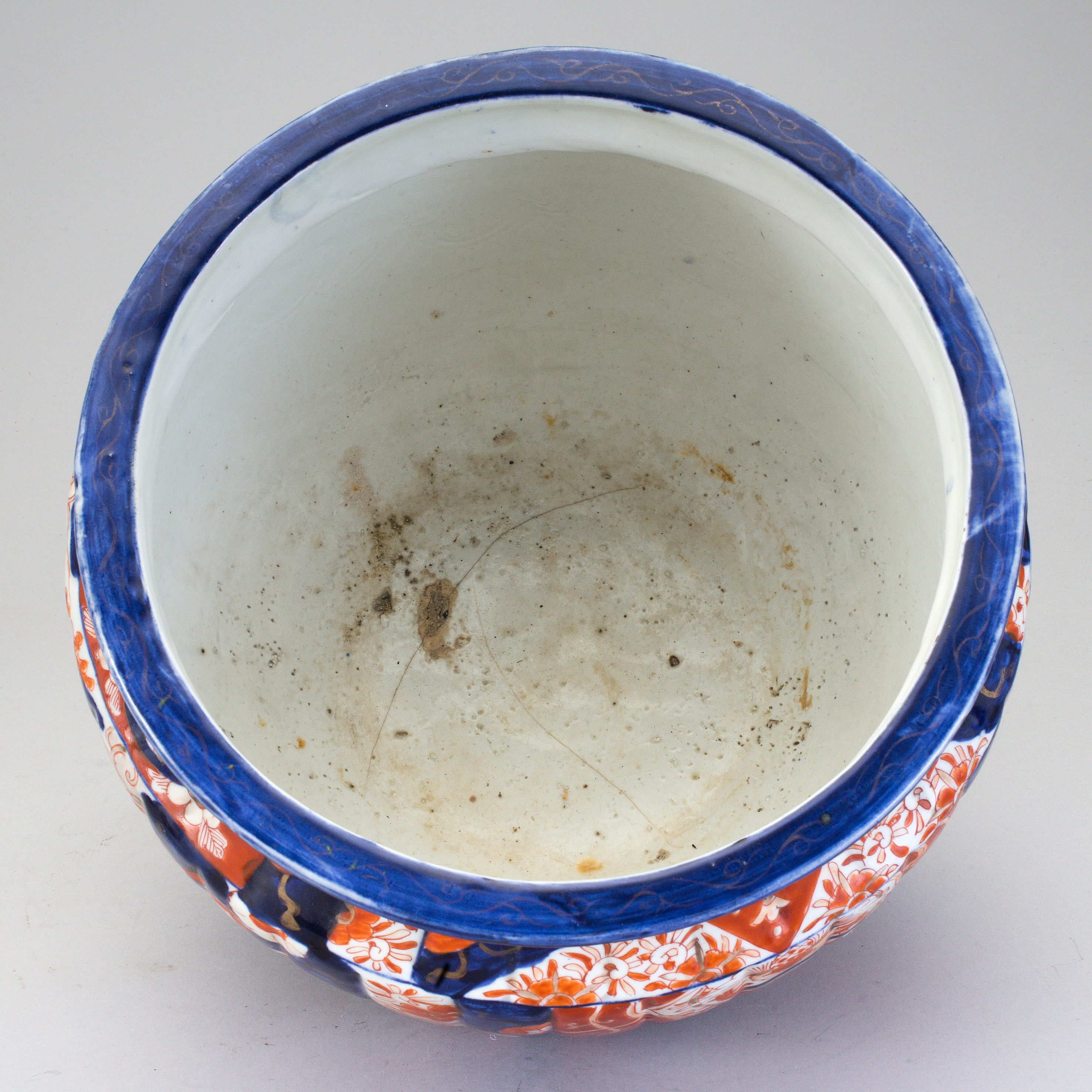 A japanese imari flower pot Meiji(1868-1912). - Bukowskis