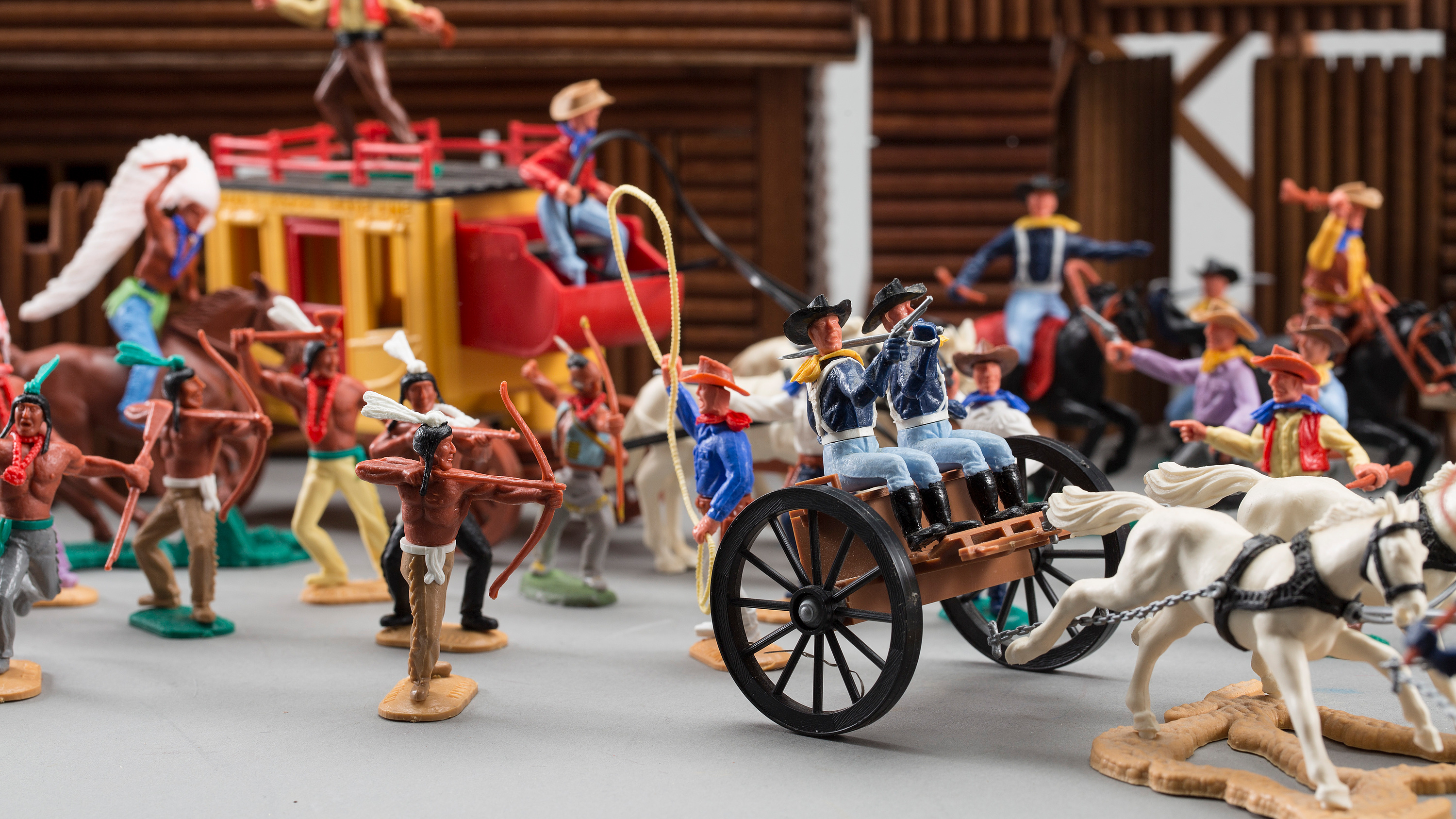 A SET OF WESTERN FIGURES AND FORT BY OEHME & SÖHNE GERMANY AND TIMPO ...