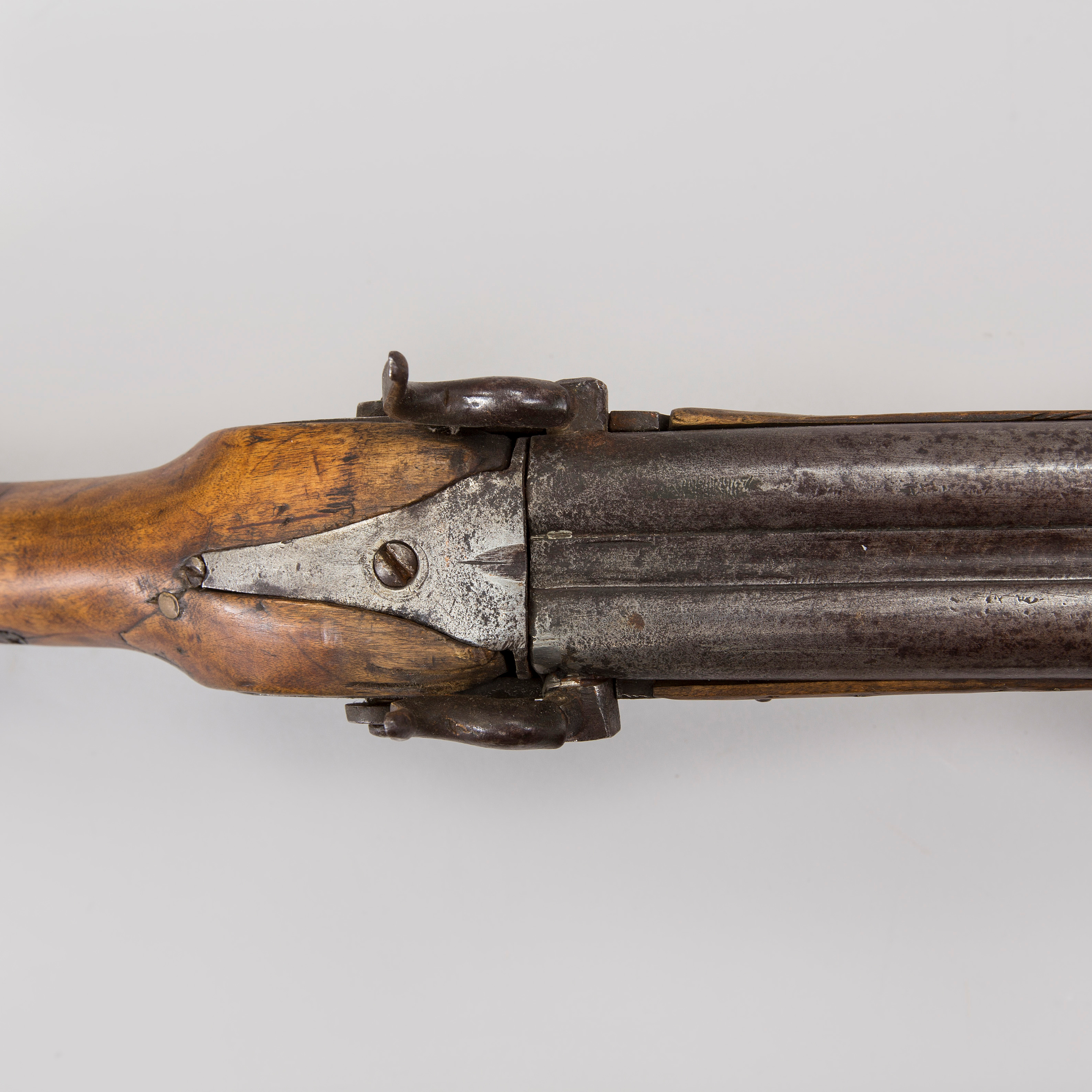 A double barrel caplock rifle mid 1800s. - Bukowskis