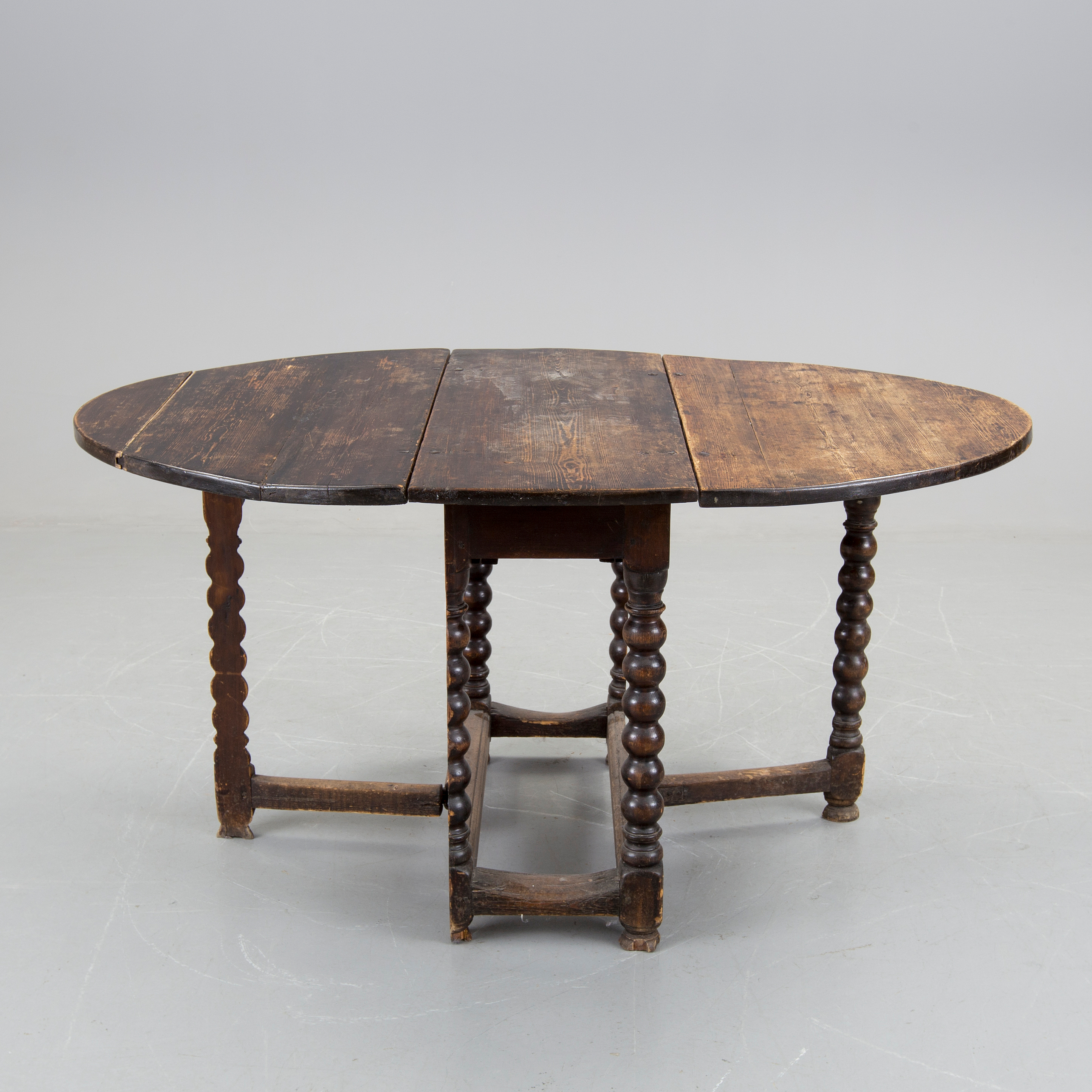 A 1800TH CENTURY TABLE. - Bukowskis