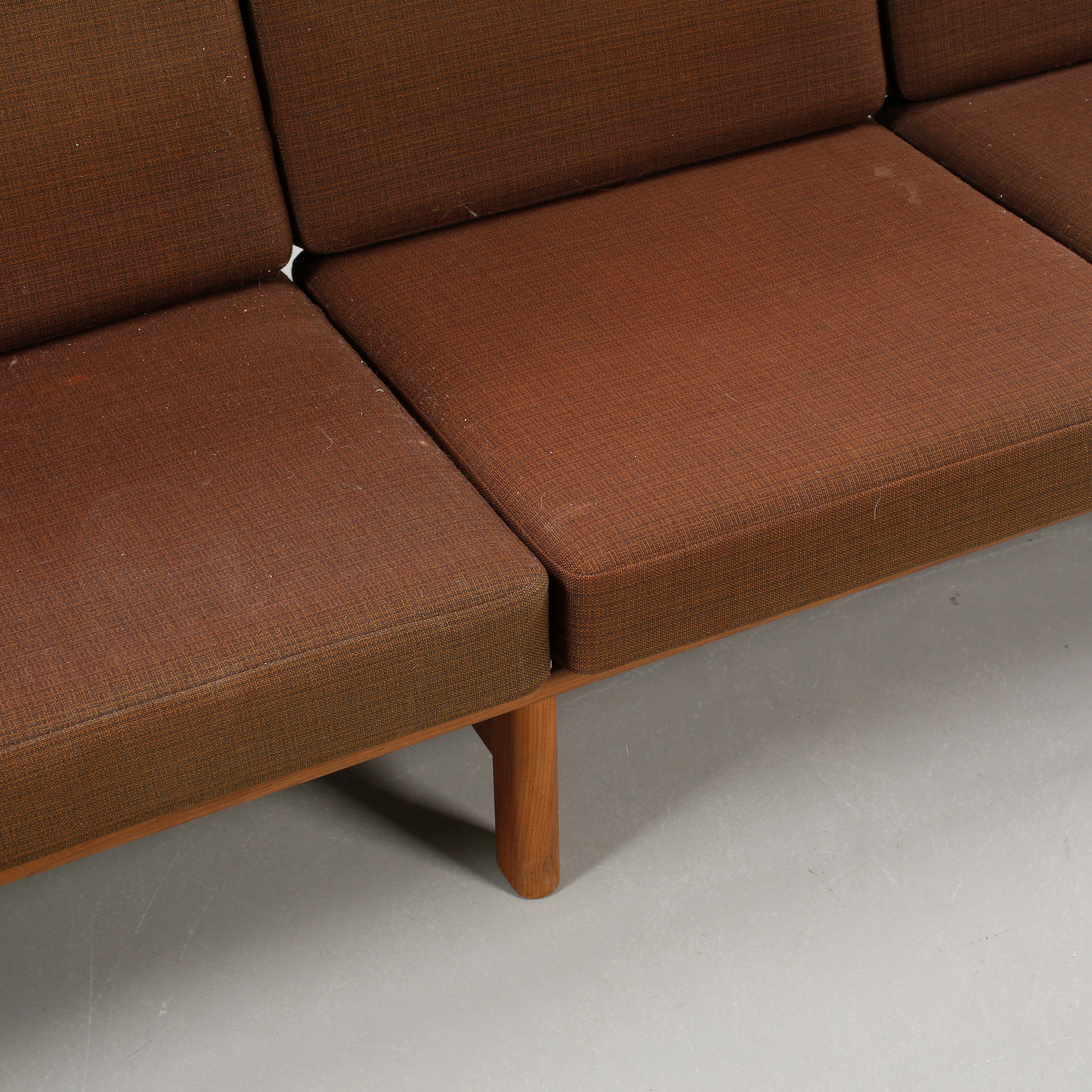 HANS J WEGNER, soffa, "GE 236", Getama, Danmark, 1900-talets andra hälft. - Bukowskis