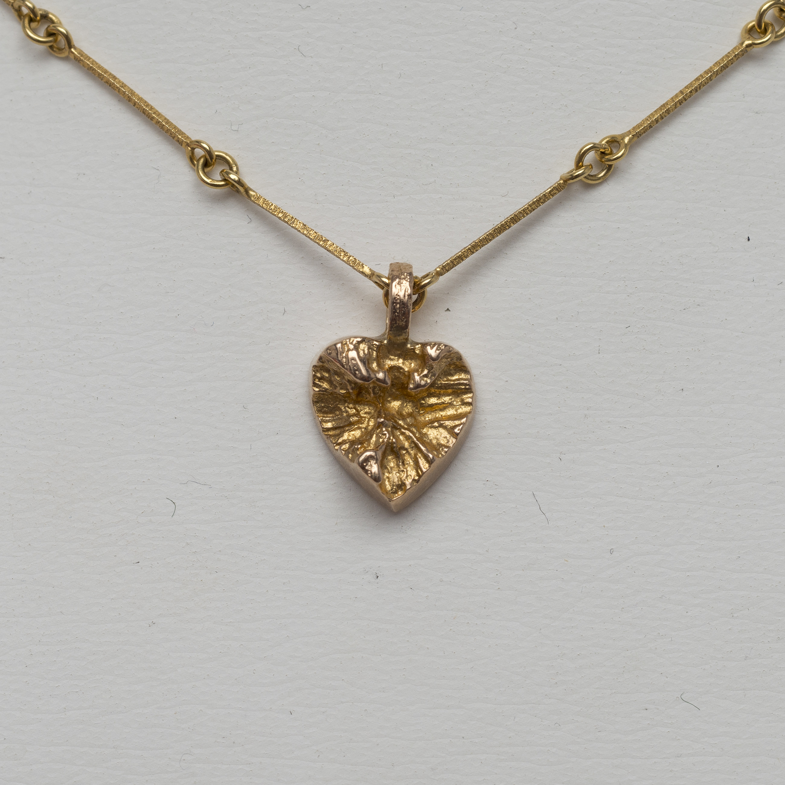 RIIPUS ja KETJU, 14K kultaa. Lapponia 1978. - Bukowskis