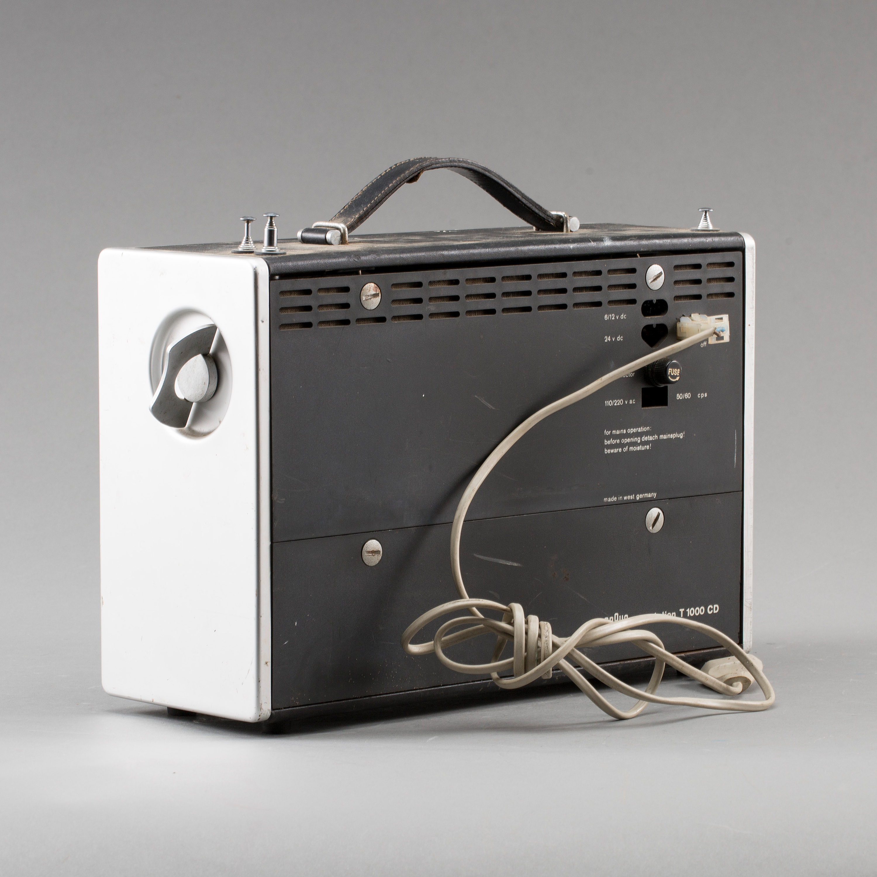 RADIO, Braun T1000, formgiven av Dieter Rams för Braun 1962. - Bukowskis