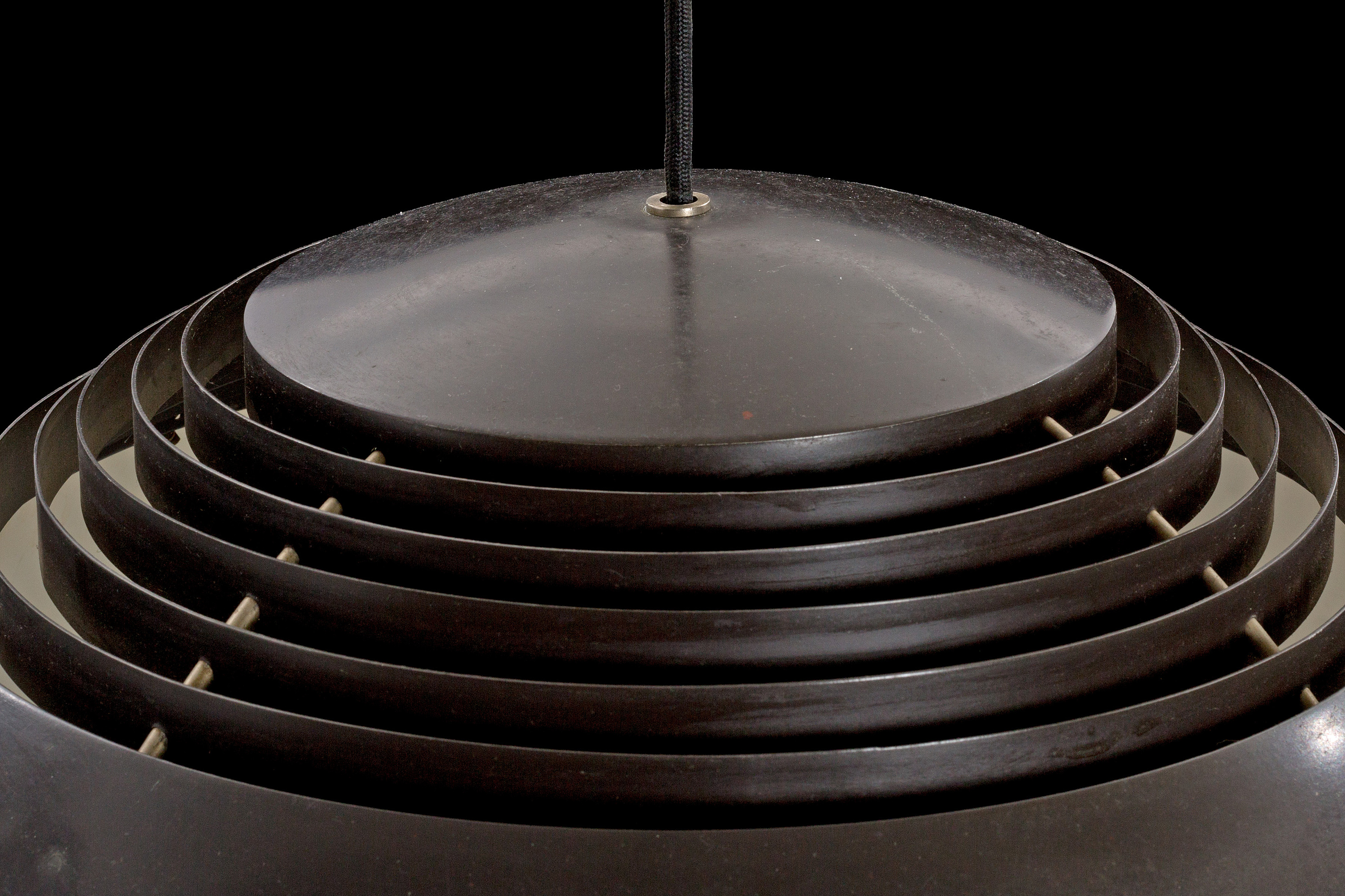 ARNE JACOBSEN, taklampa, aluminium, "AJ-pendel", Arne Jacobsen för ...