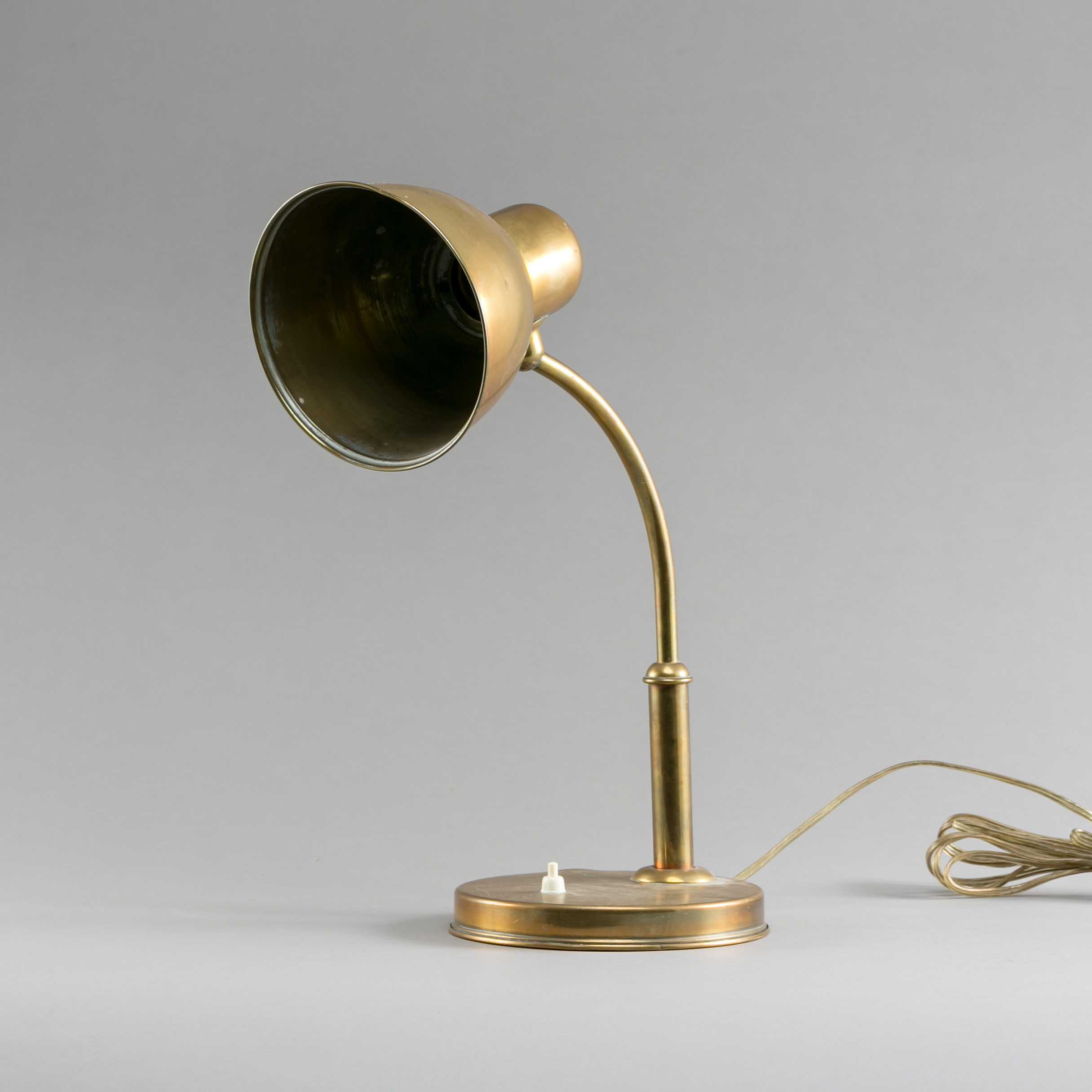 A WRITING DESK LAMP, FIRST HALF OF 20TH CENTURY. - Bukowskis