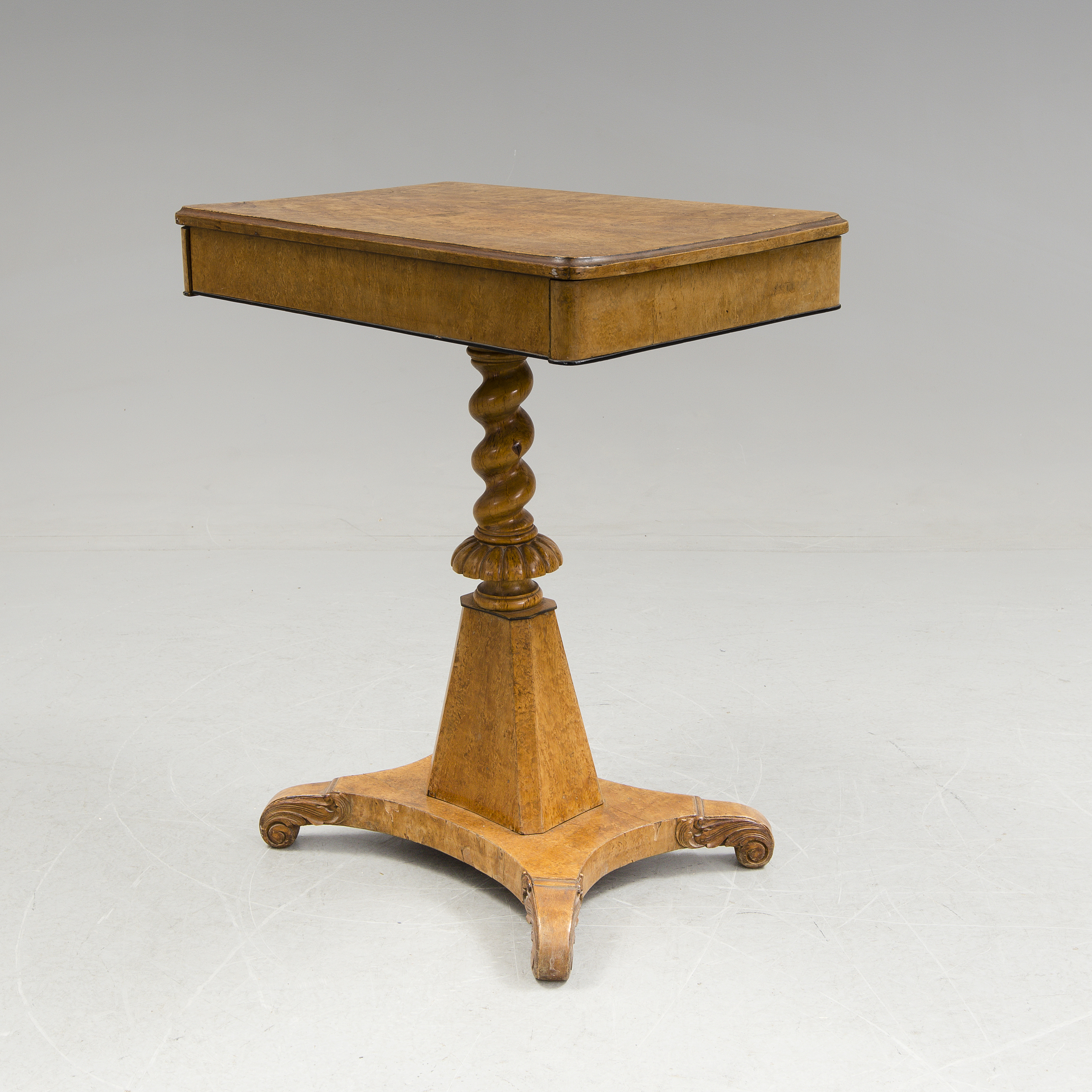 A table, late 1800s. - Bukowskis