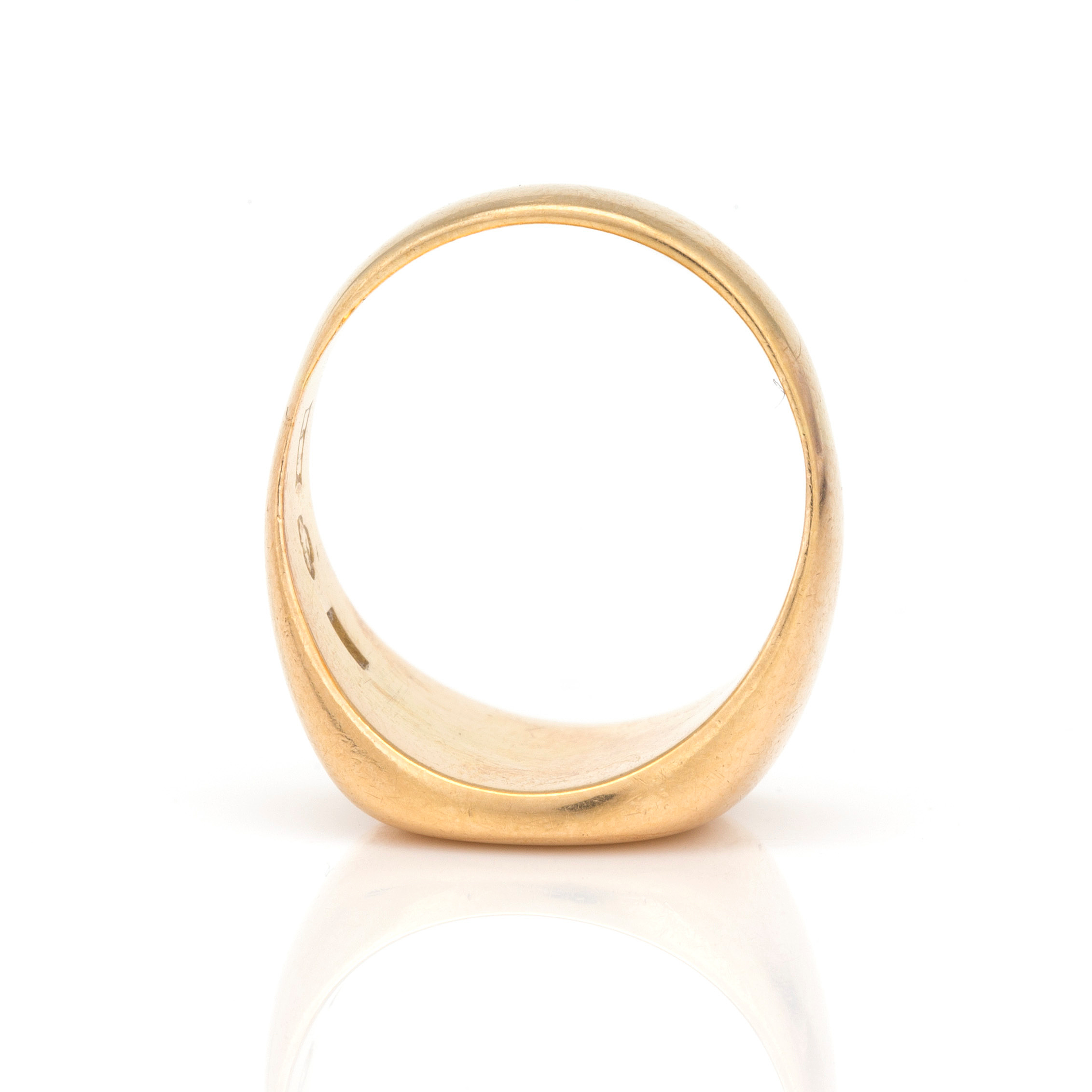 An 18K gold signet ring. - Bukowskis