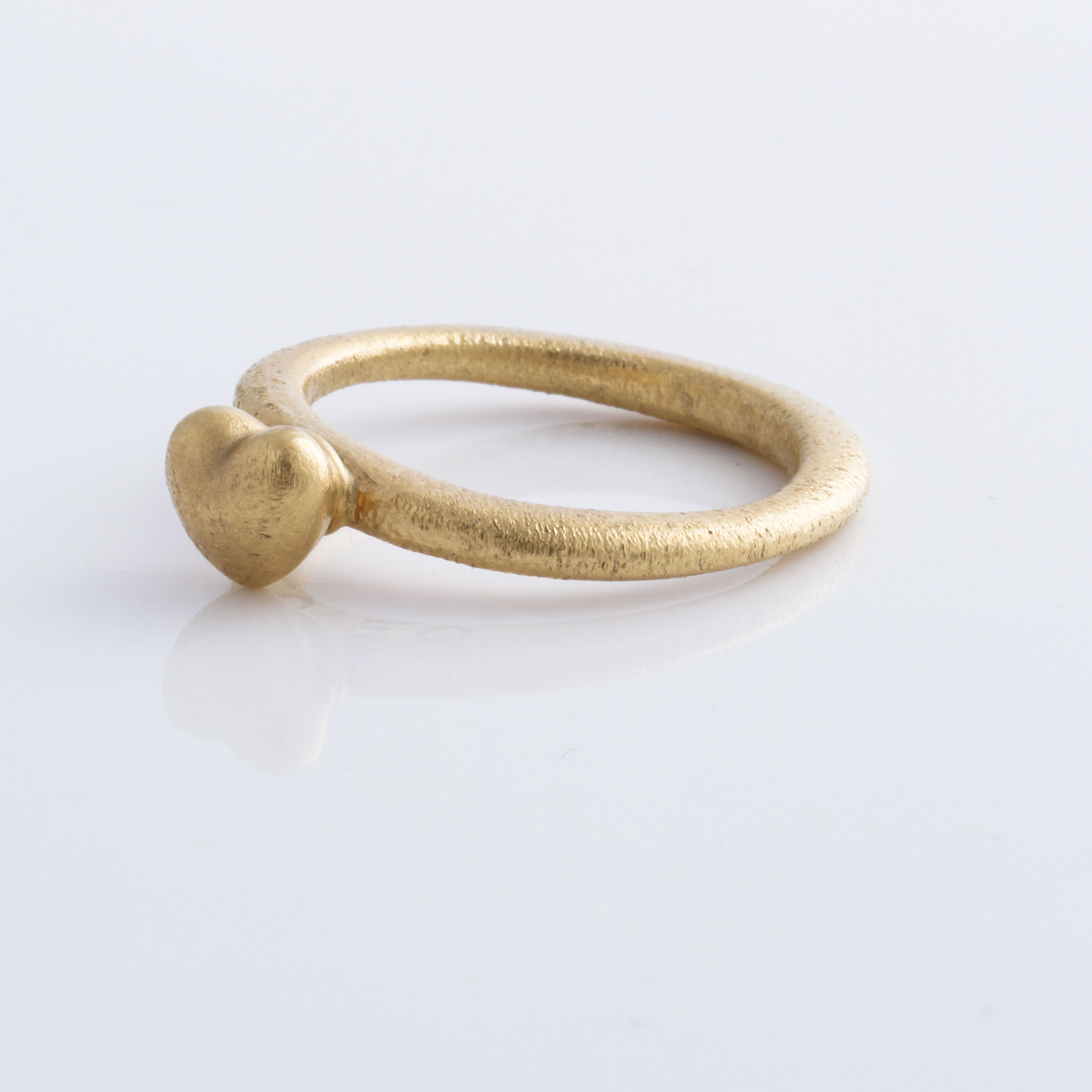 RING, "Love", Ole Lynggaard. - Bukowskis