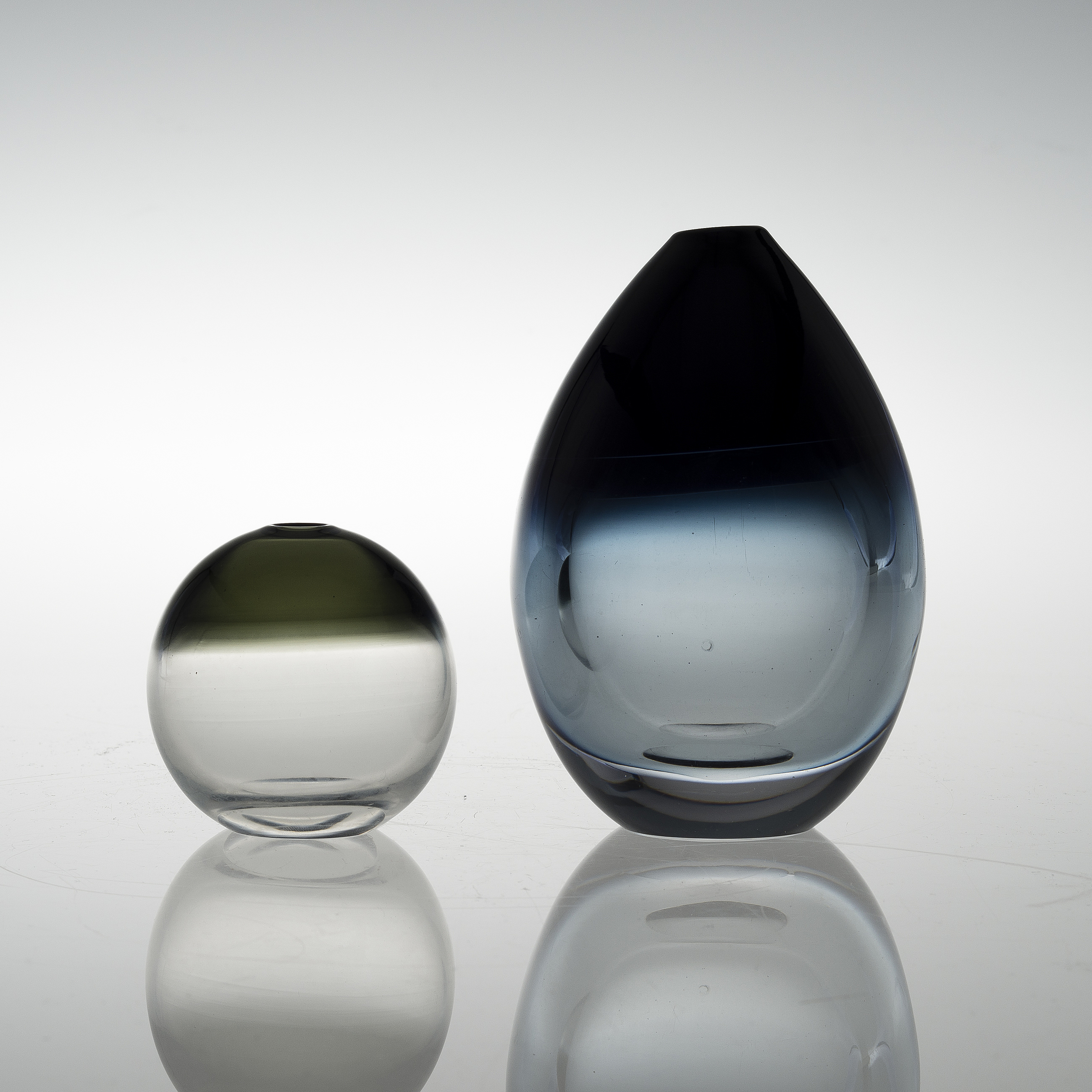 TIMO SARPANEVA, ART GLASS / VASE, 2 pcs, signed Timo Sarpaneva ...