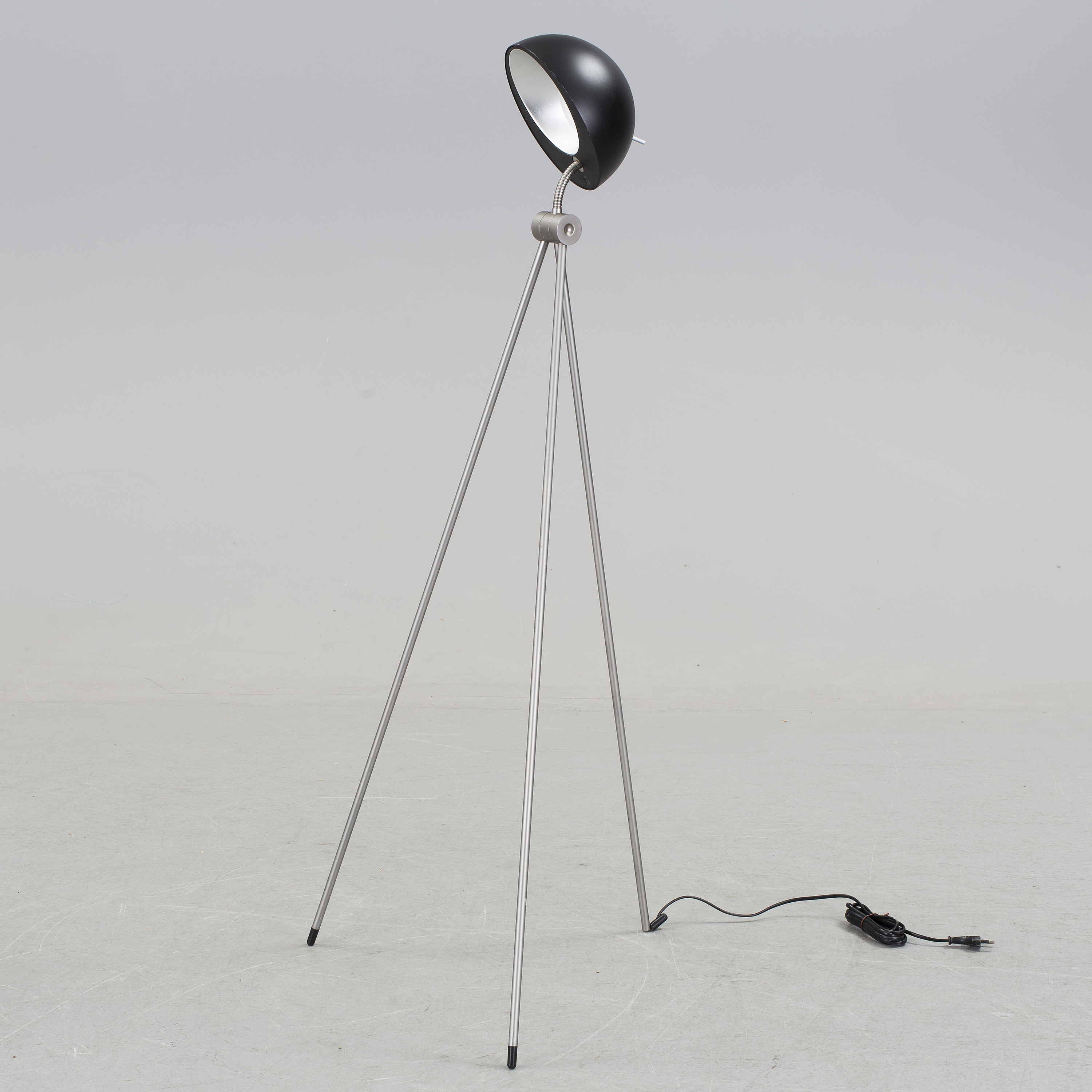 Floor lamp, "Radon Black", designed by Hans Sandgren, - Bukowskis