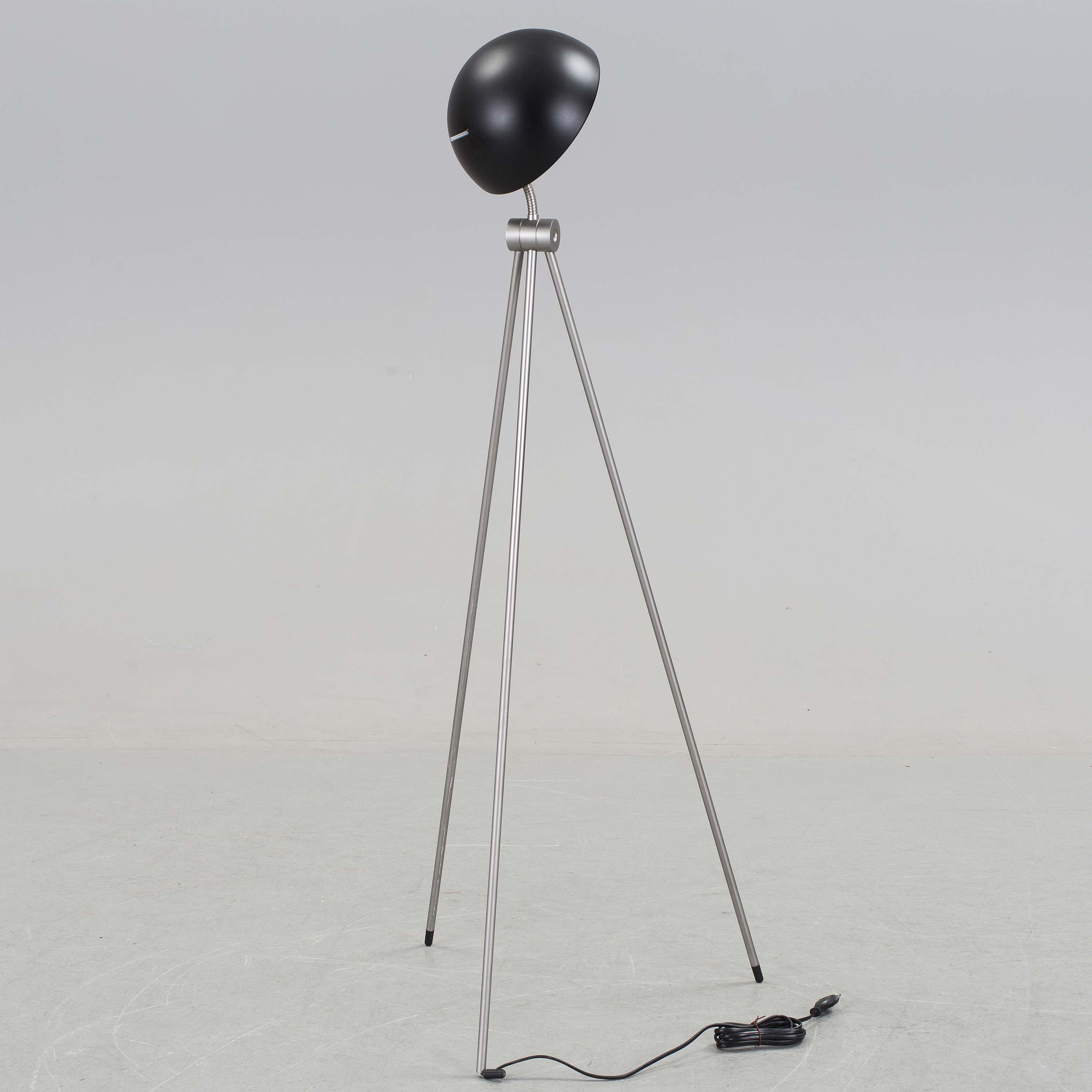 Floor lamp, "Radon Black", designed by Hans Sandgren, - Bukowskis