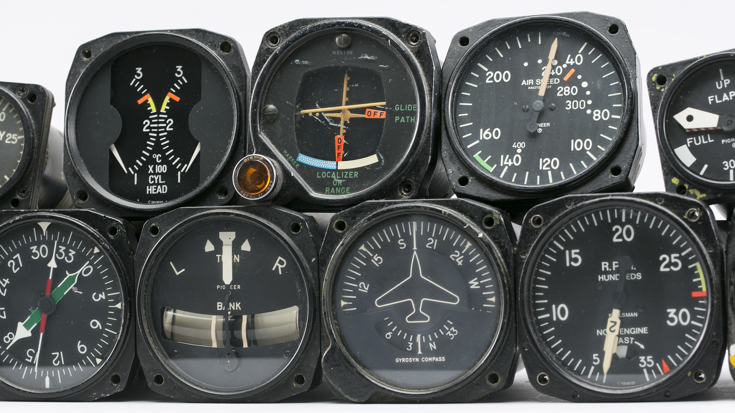 PARTI MÄTINSTRUMENT, 11 delar, för flygplan. - Bukowskis