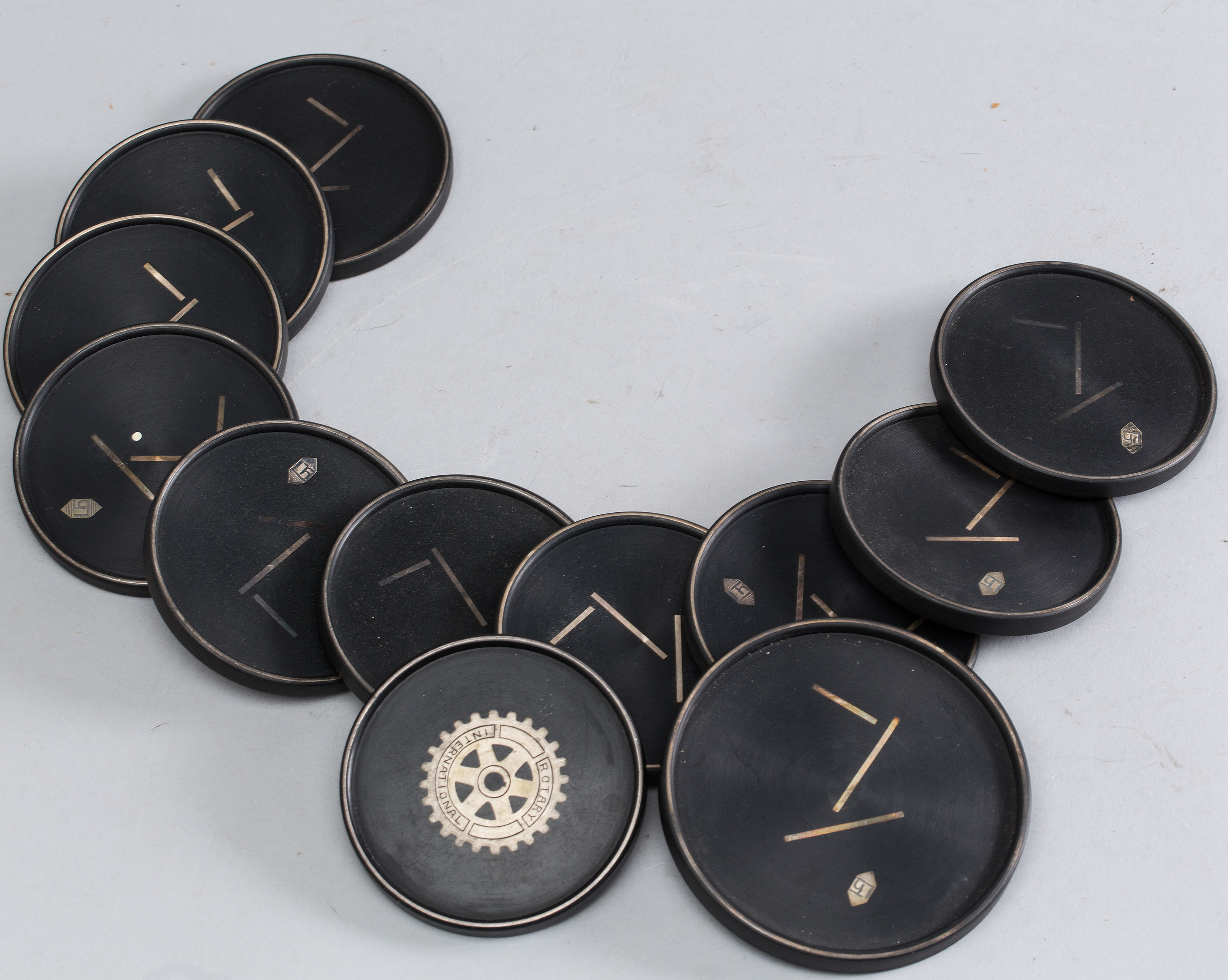 10+1 ISOLIT AND SILVER COASTERS FROM PERSTORP. - Bukowskis
