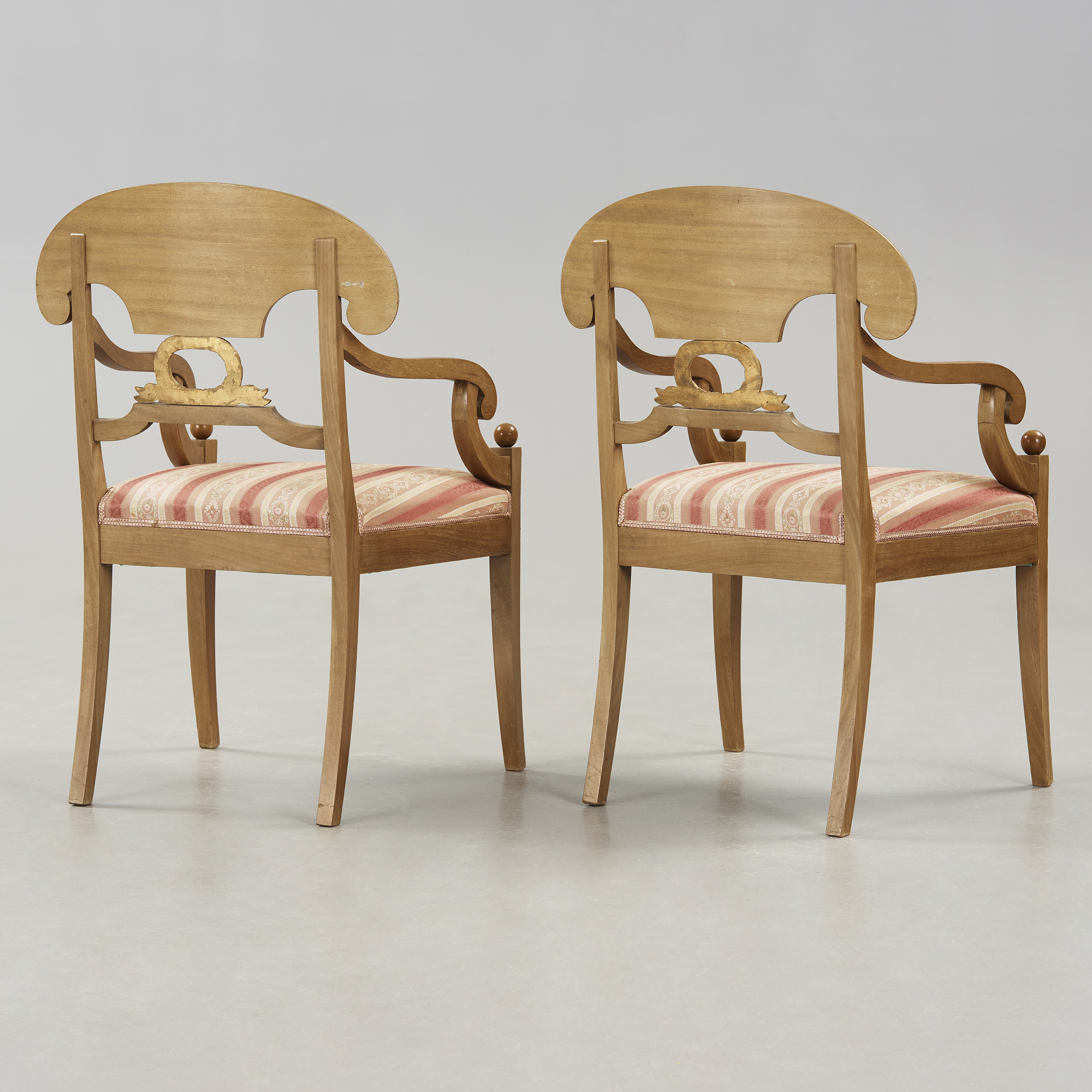 A set of 2 mahogany armchairs and 5 chairs Karl Johan-style early 20th ...