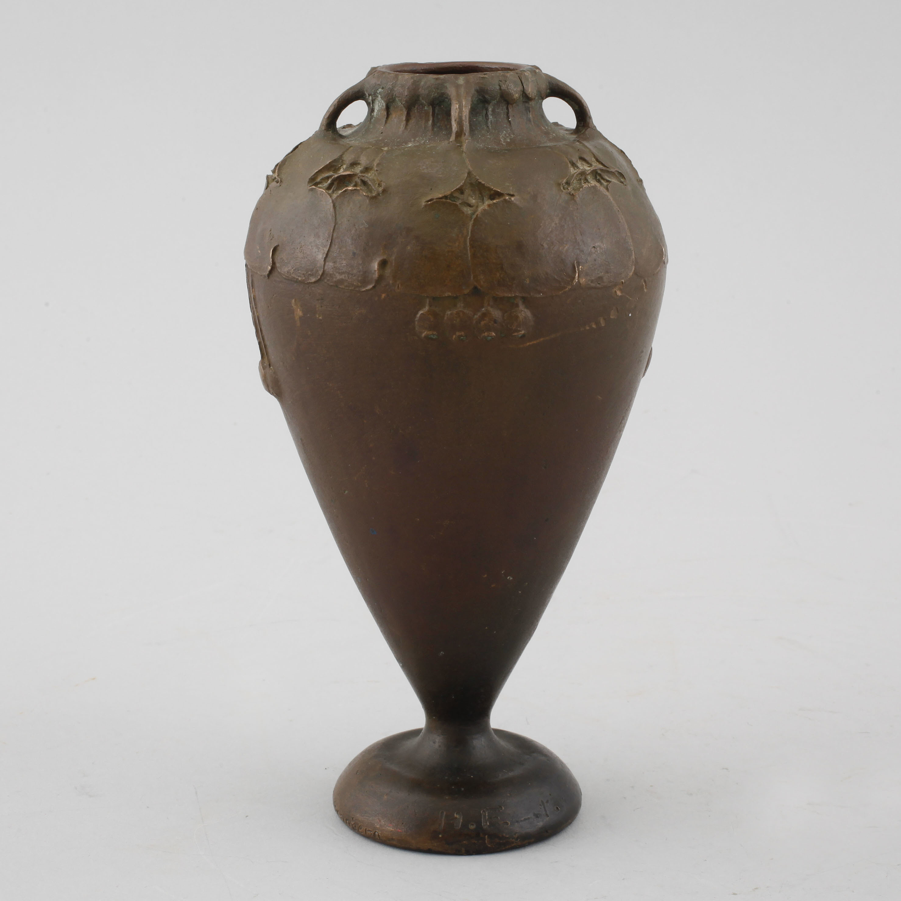 HUGO ELMQVIST, a jugend bronze vase, early 20th century. - Bukowskis