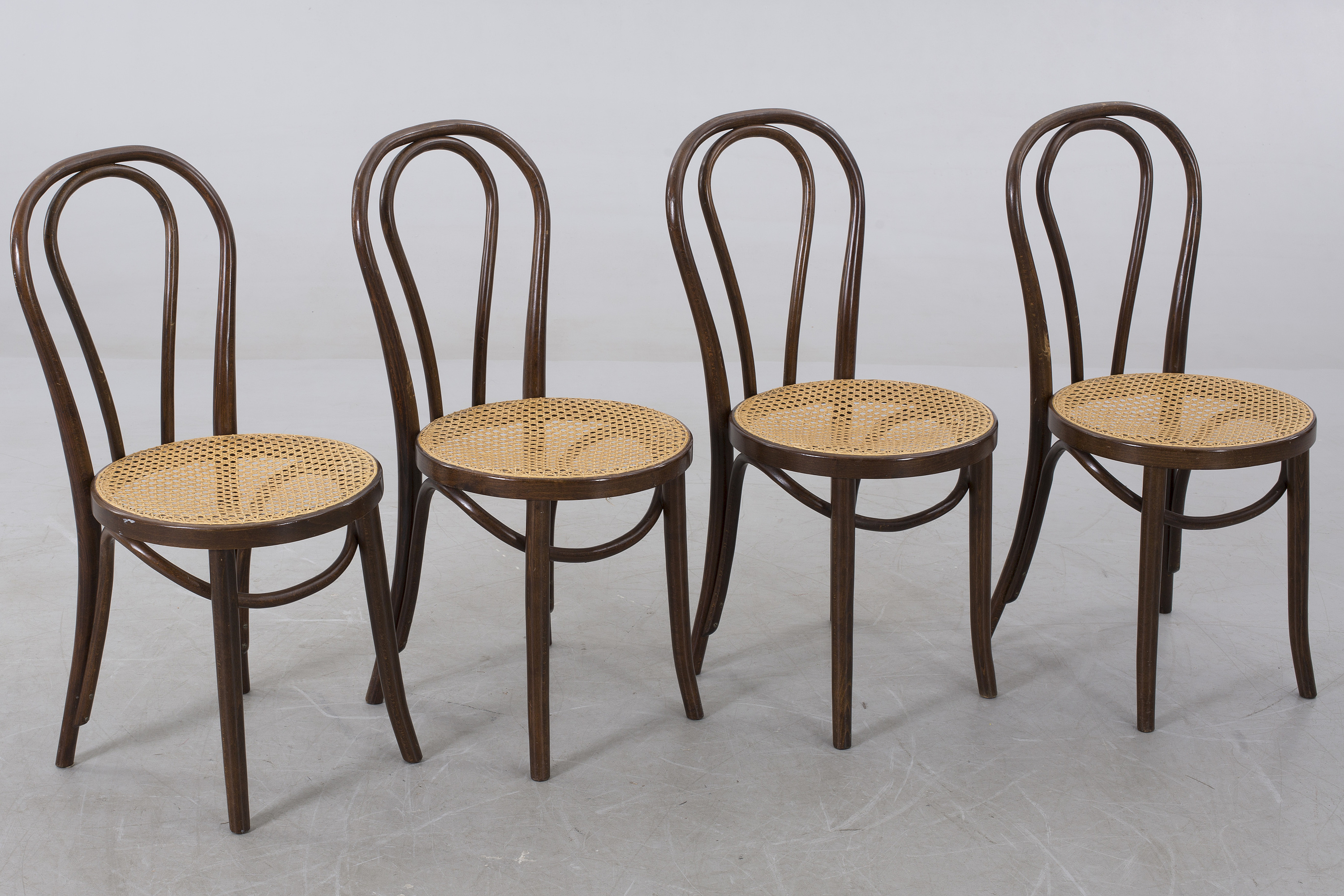 STOLAR, 4 st Thonet-stil. 1900-talets andra hälft. - Bukowskis