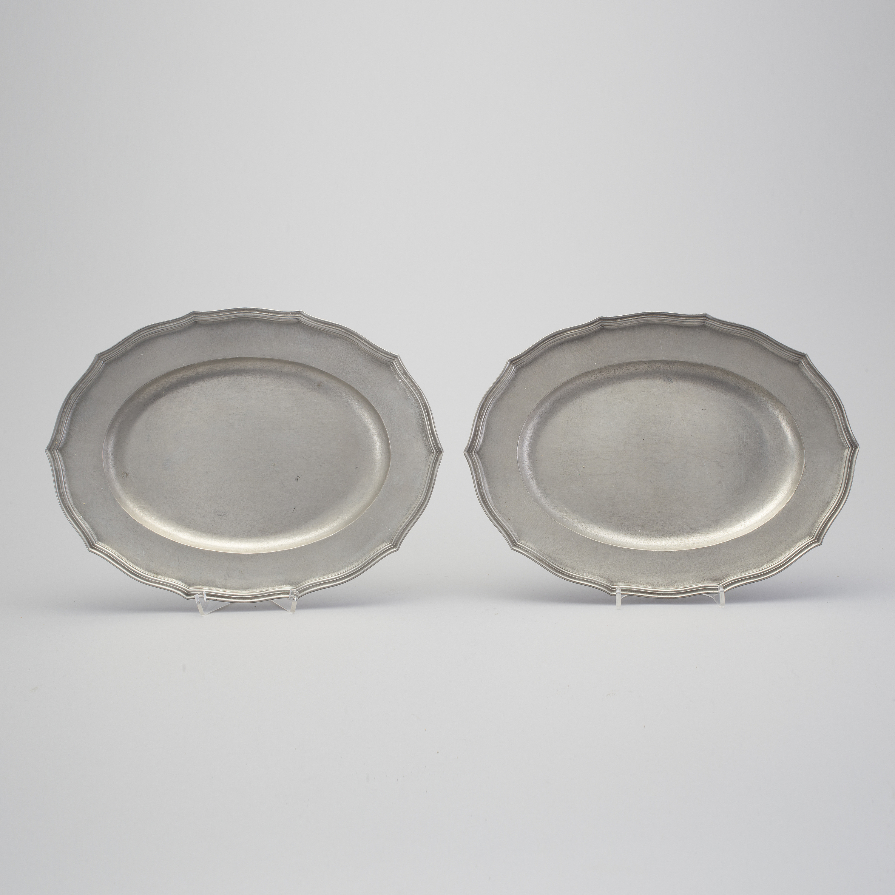 A pair of Rococo style pewter dishes by Schreuder & Olsson, Stockholm ...