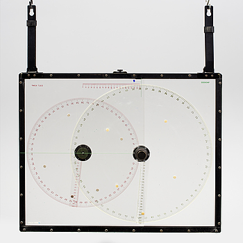 A distance measuring tool from the Swedish army. - Bukowskis