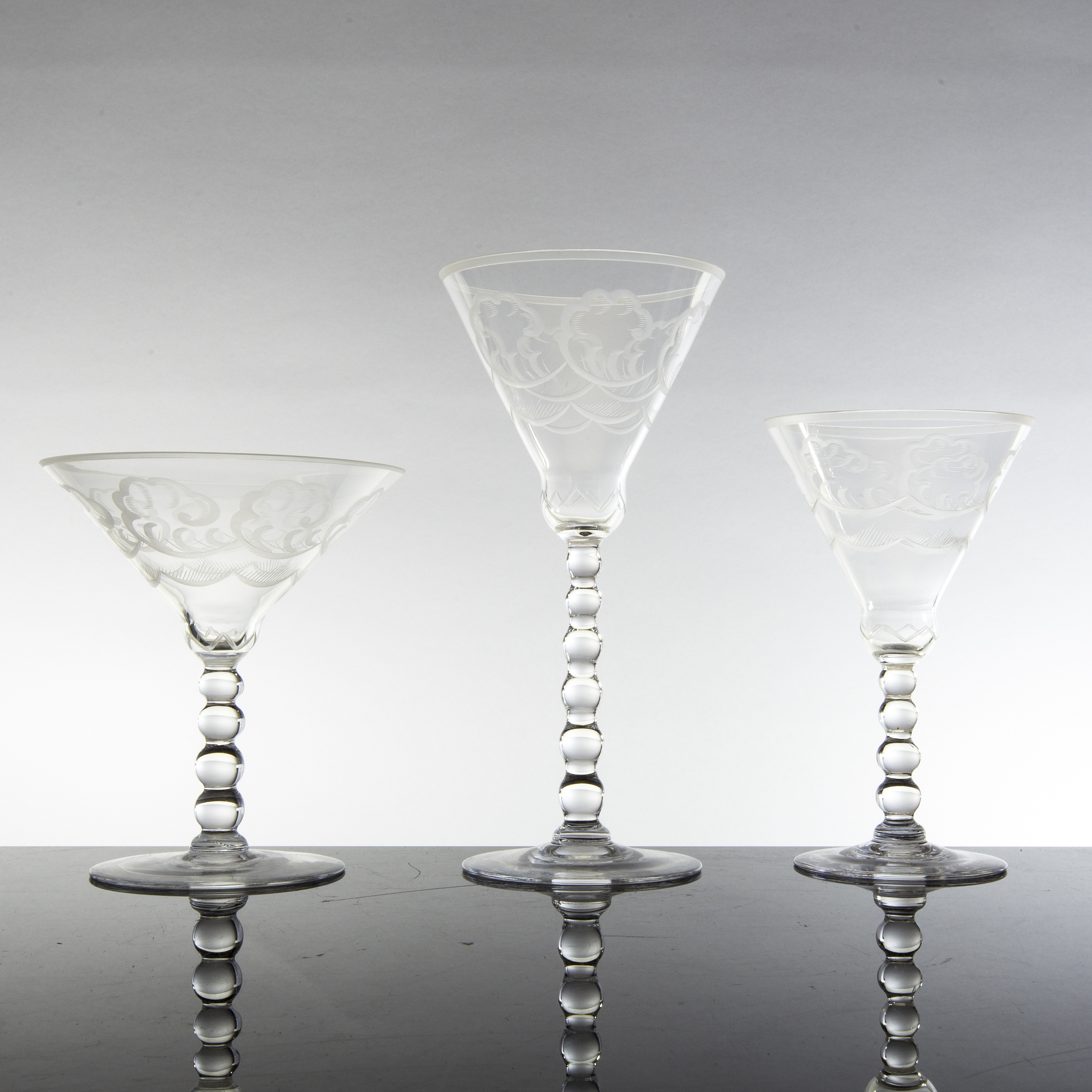 A "Molnet" glass service by Simon Gate for Orrefors. - Bukowskis