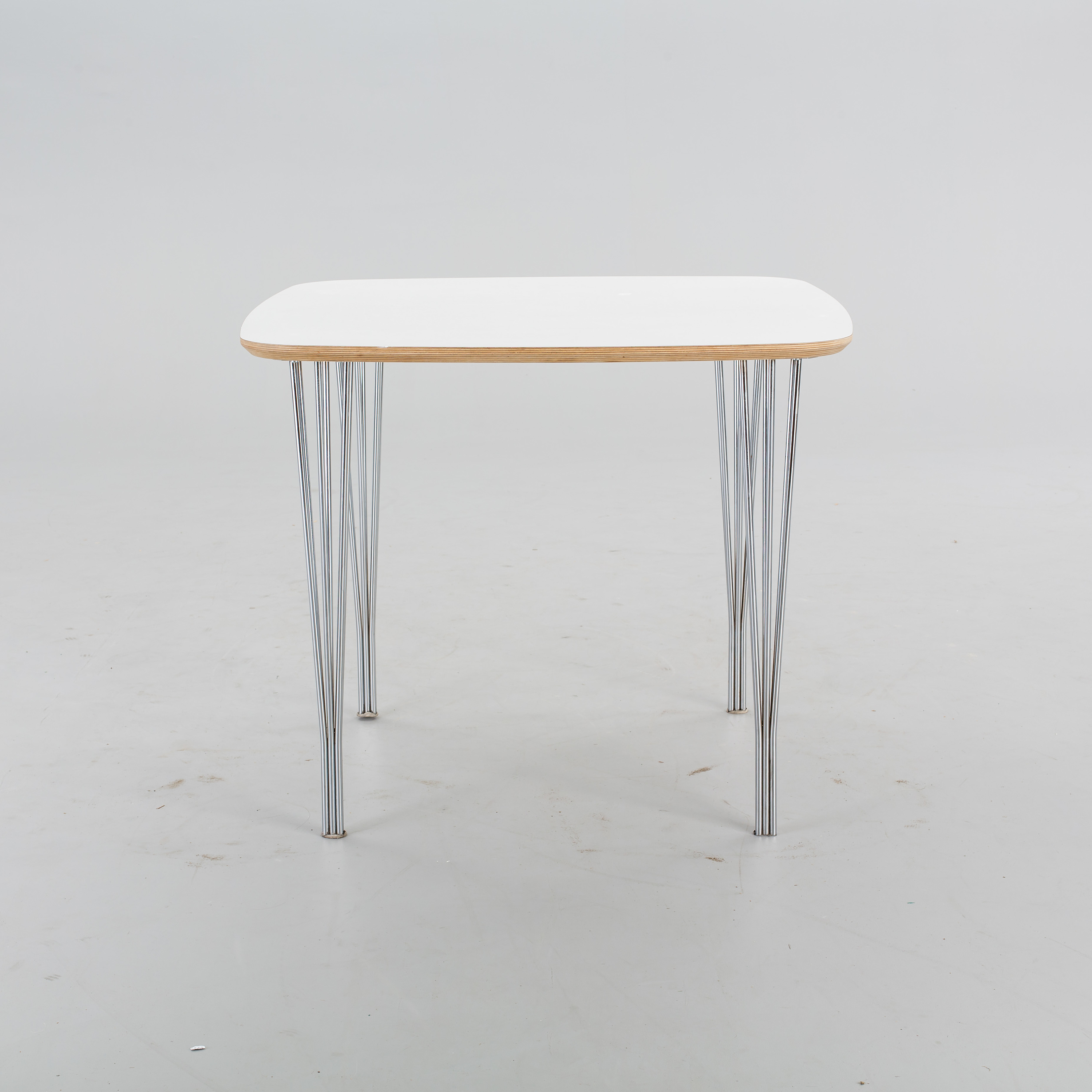 BORD. Haslev, Danmark. - Bukowskis