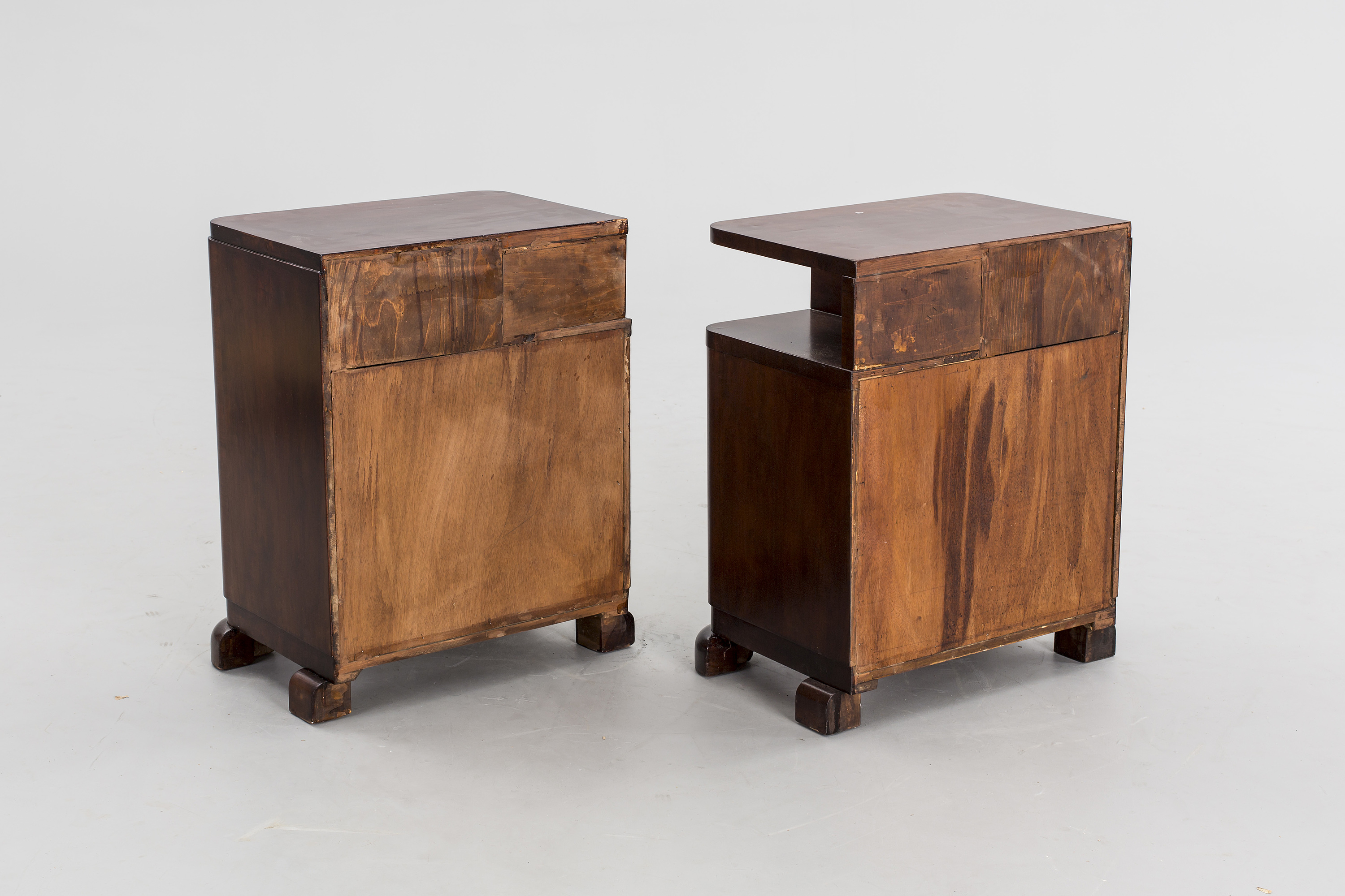 A pair of bedside tables, first part of the 20th century. - Bukowskis