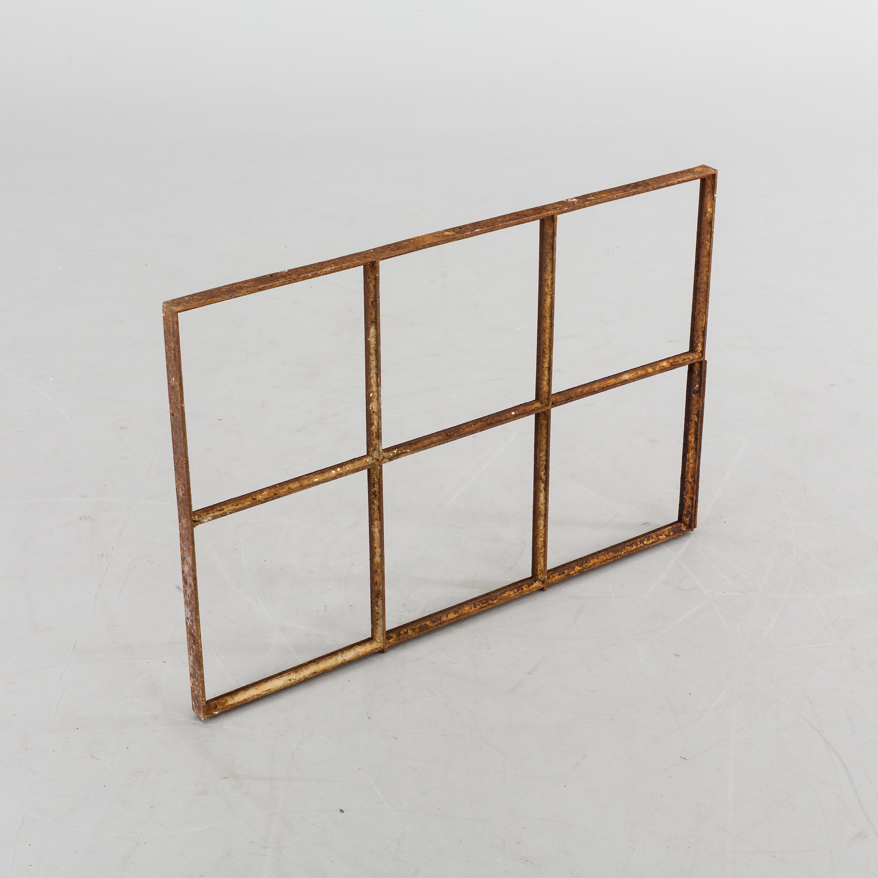 A cast iron window frame, around 1900. - Bukowskis