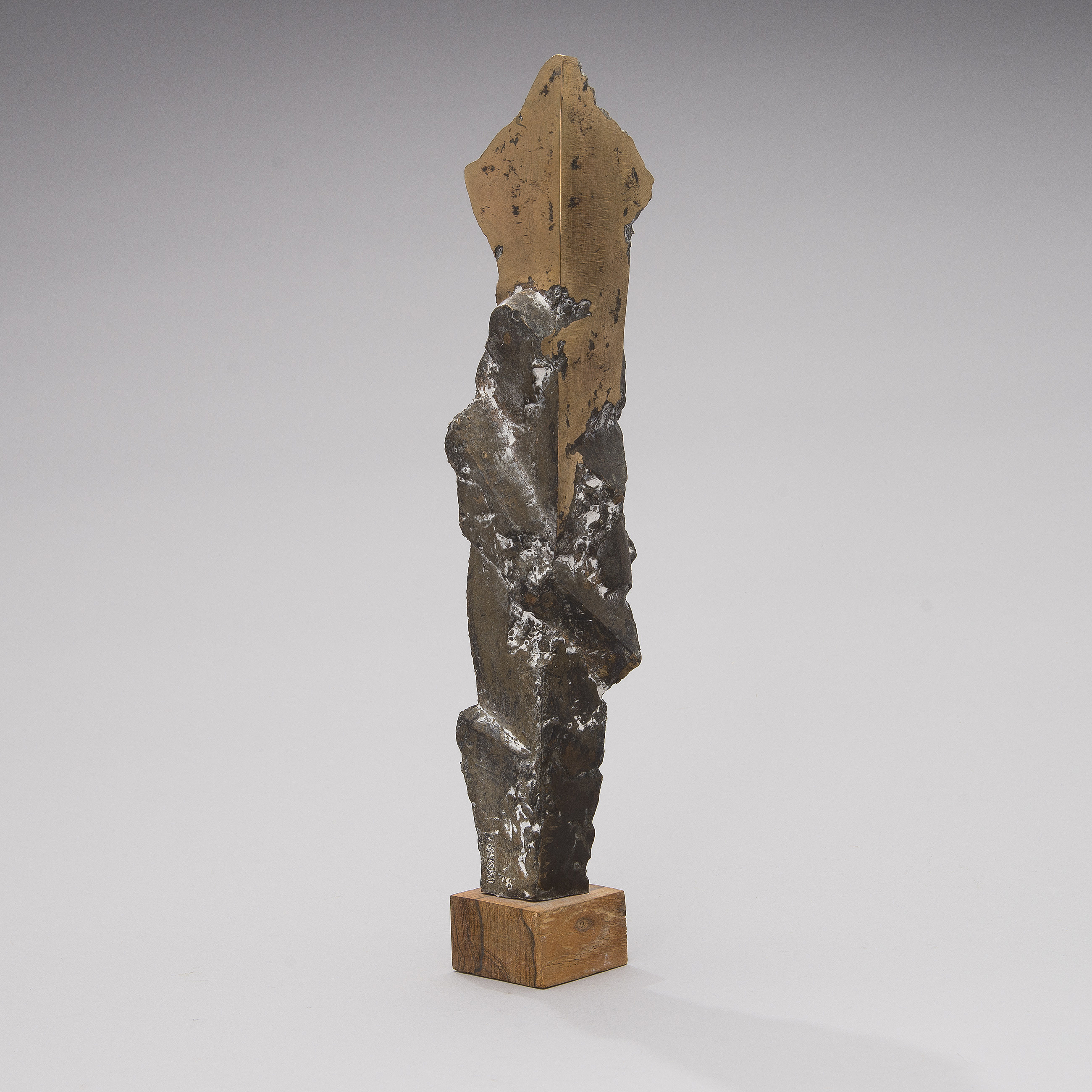 TERHO SAKKI, pronssiveistos, signeerattu, päivätty 78 ja numeroitu 5/5 ...