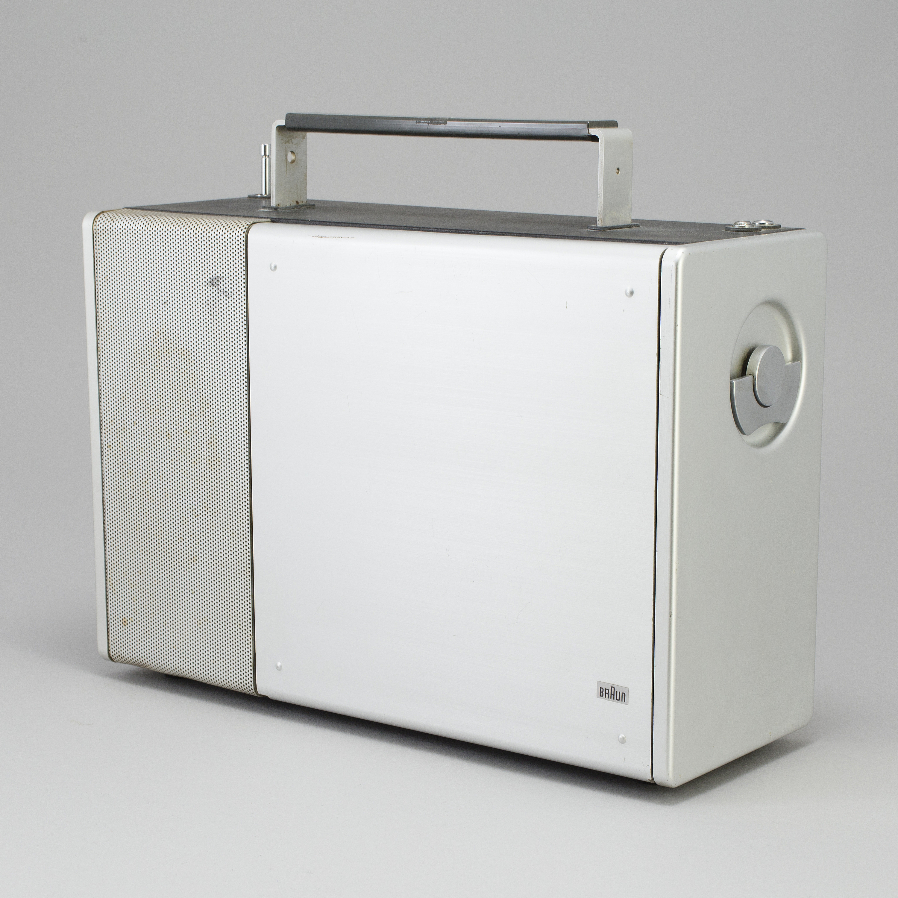 RADIO, Braun T1000, formgiven av Dieter Rams för Braun 1962. - Bukowskis