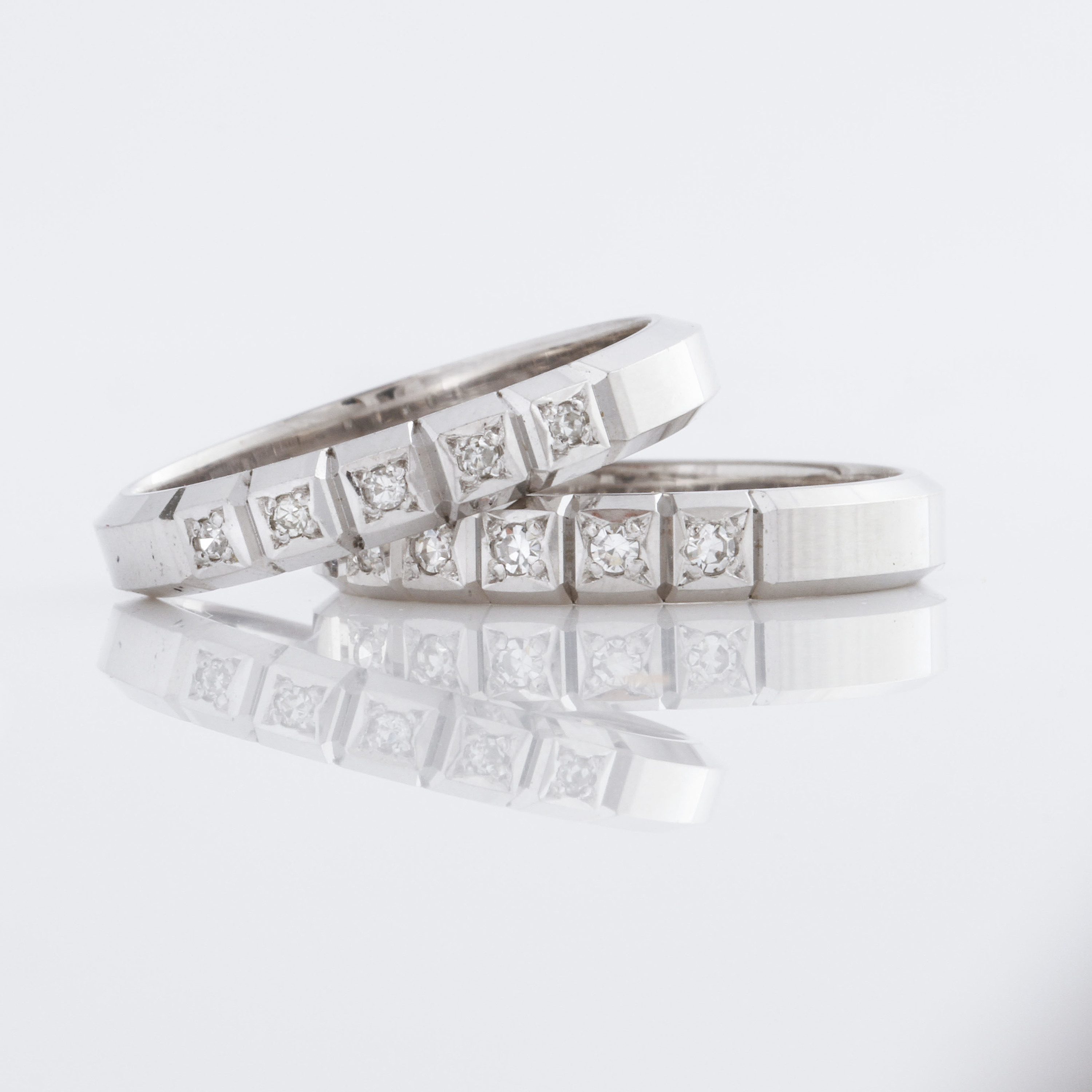 Two single cut diamond rings. - Bukowskis