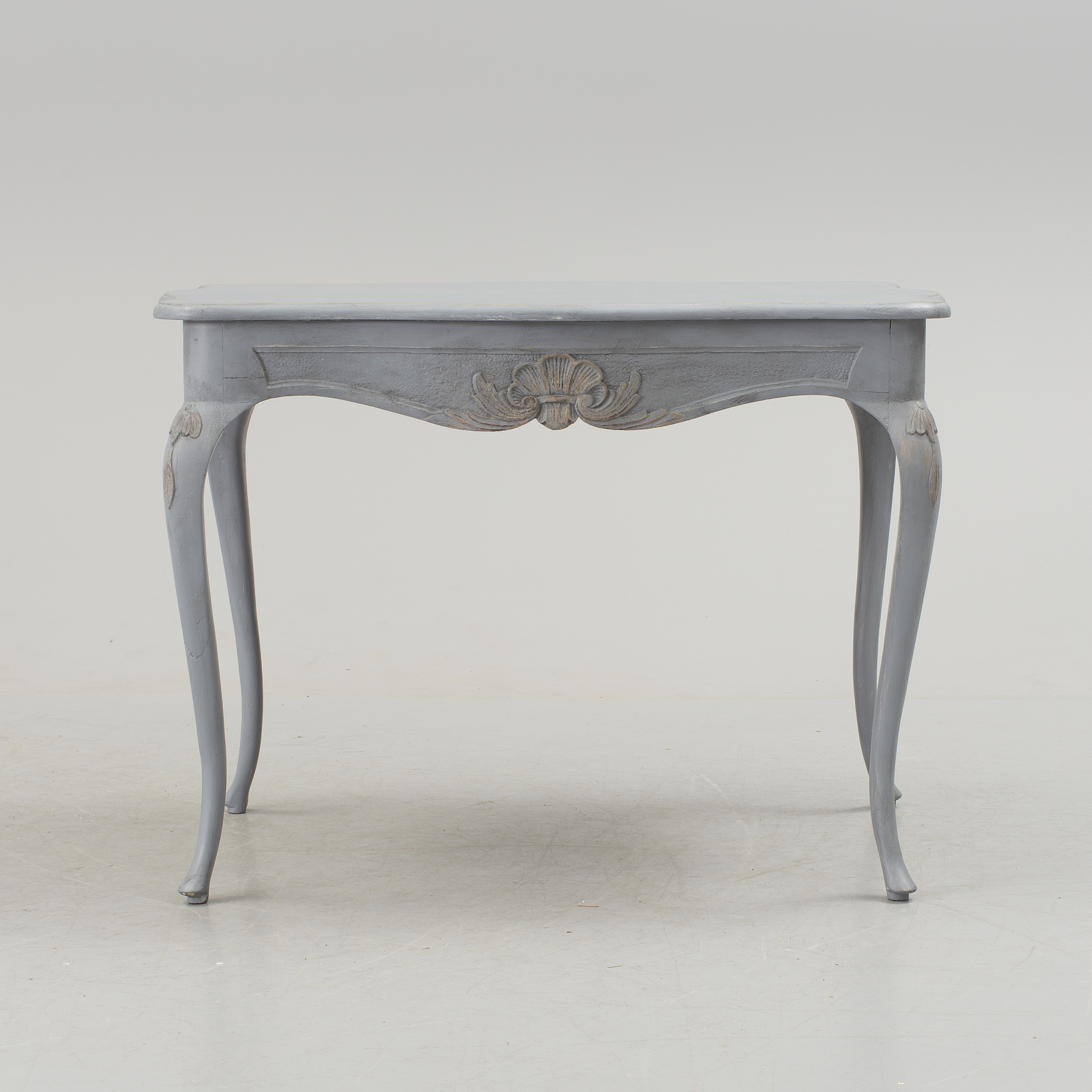 An early 1900s table. - Bukowskis