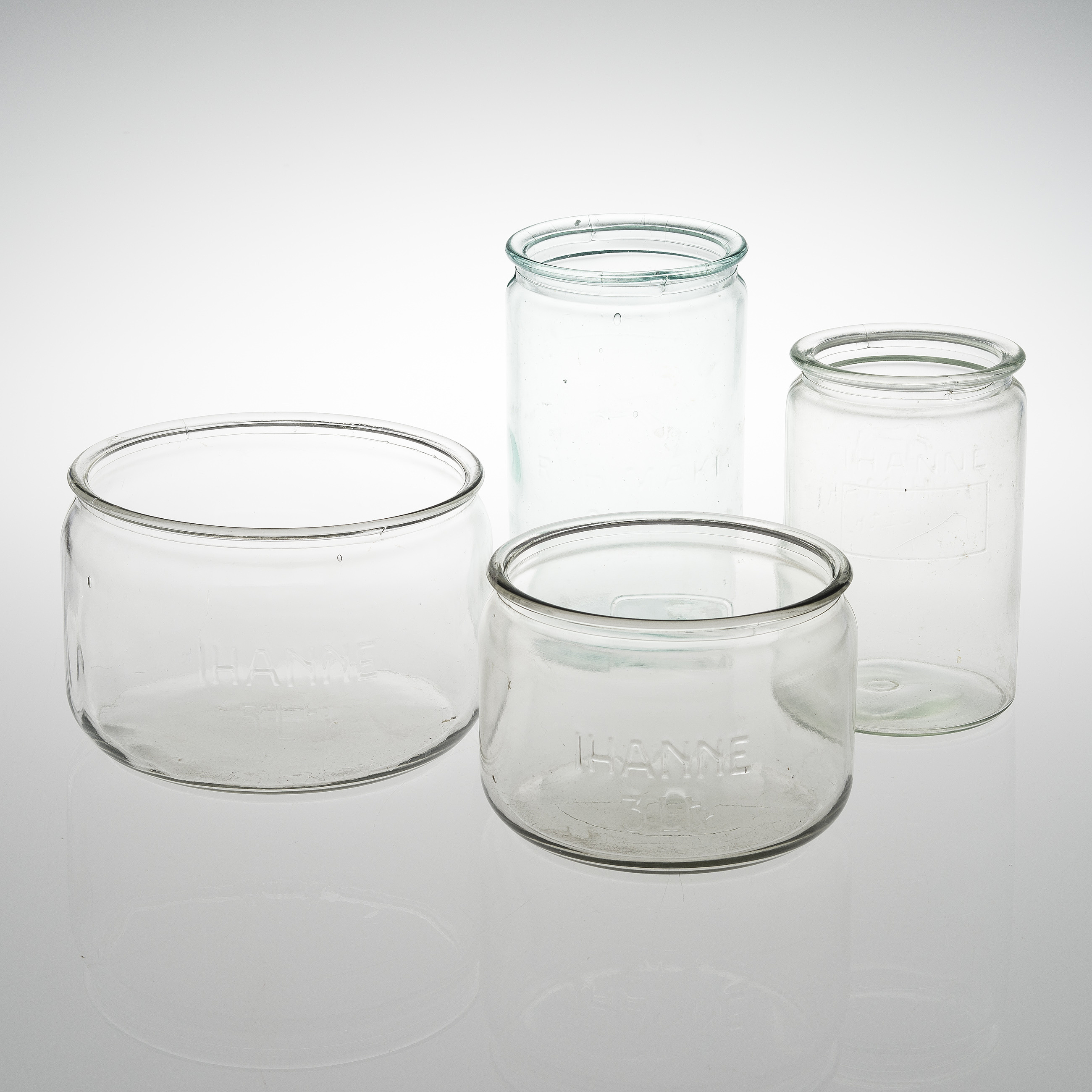 GLASBURKAR, 5 st, Riihimäki glasbruk, 1900-talets första hälft. - Bukowskis