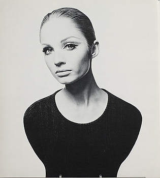 DAVID BAILEY, "Box of pin-ups" 36 halftone prints, photo reproductions ...