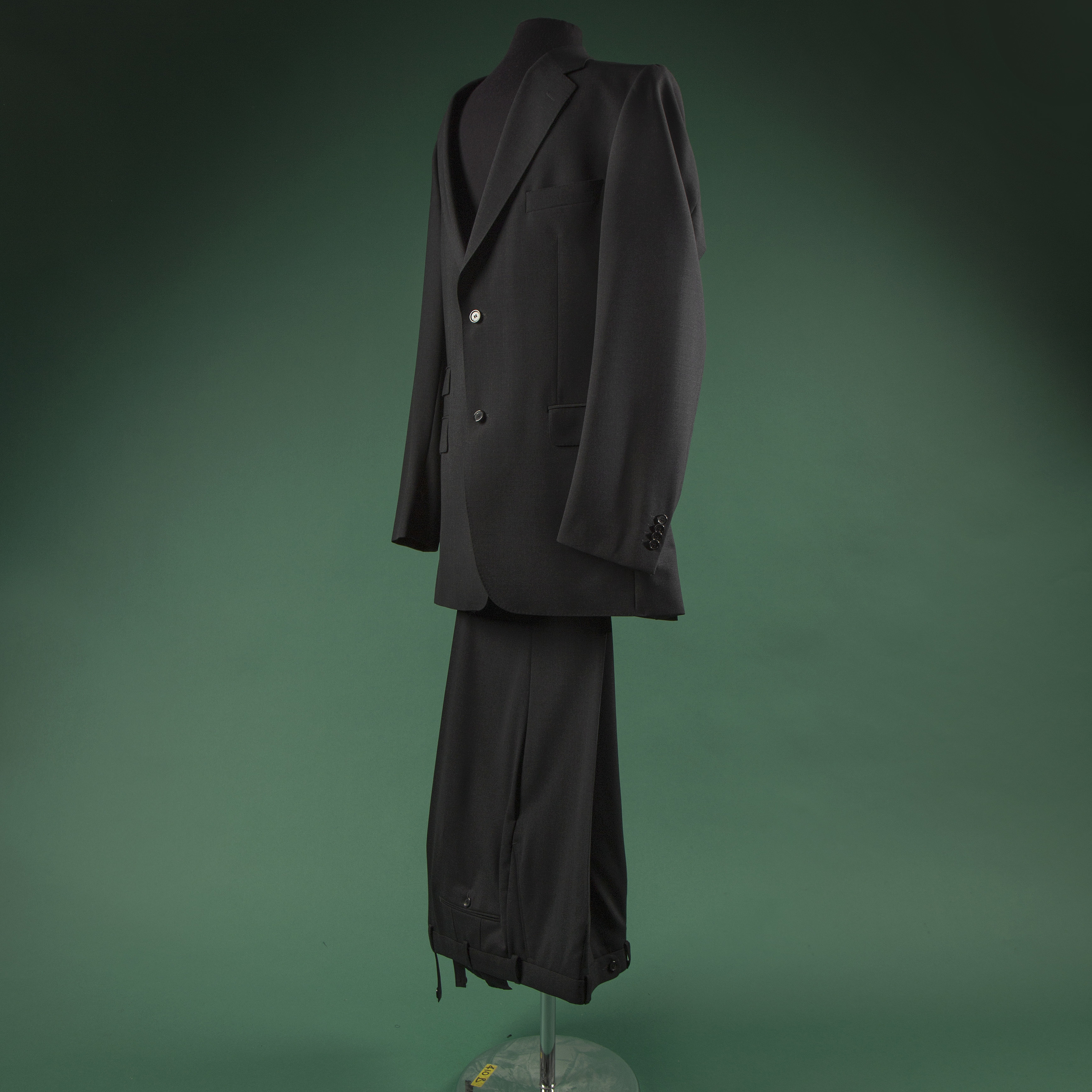 A suit by EDUARD DRESSLER, in size 50. - Bukowskis