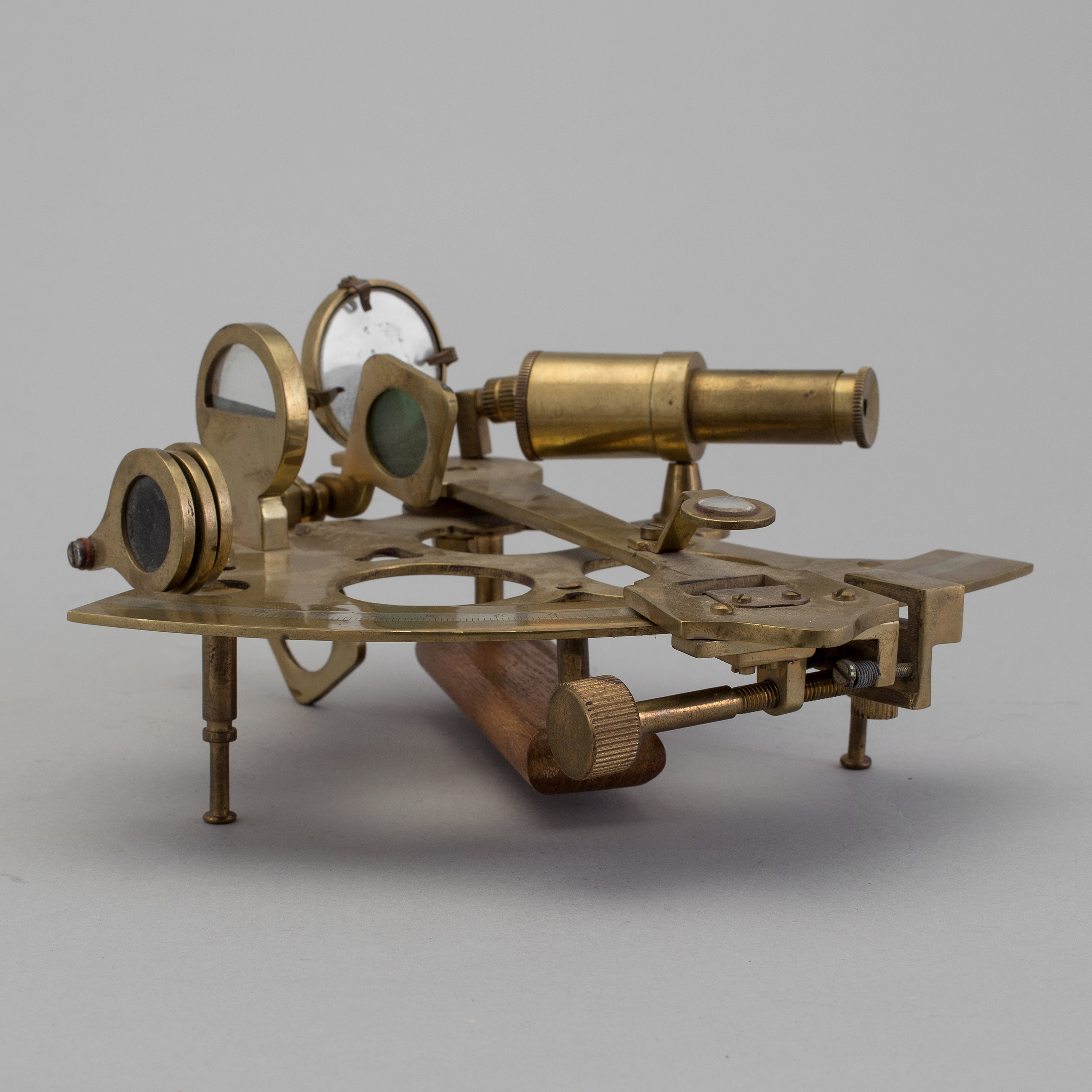 a brass sextant by Stanley London 1890. - Bukowskis