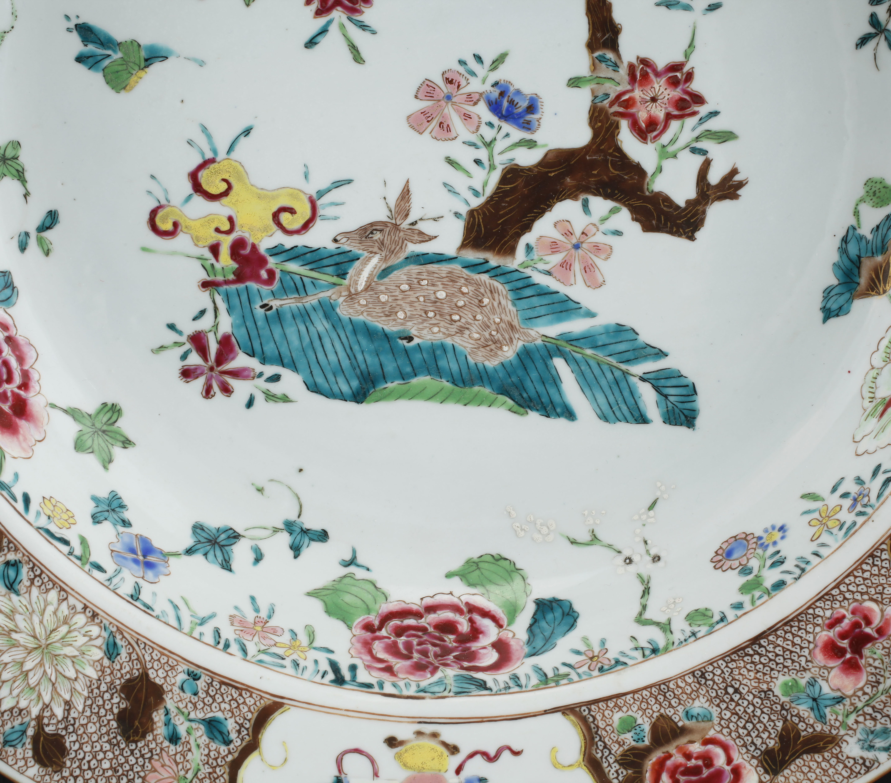 A porcelain bowl, Qianlong (1736-1795). - Bukowskis