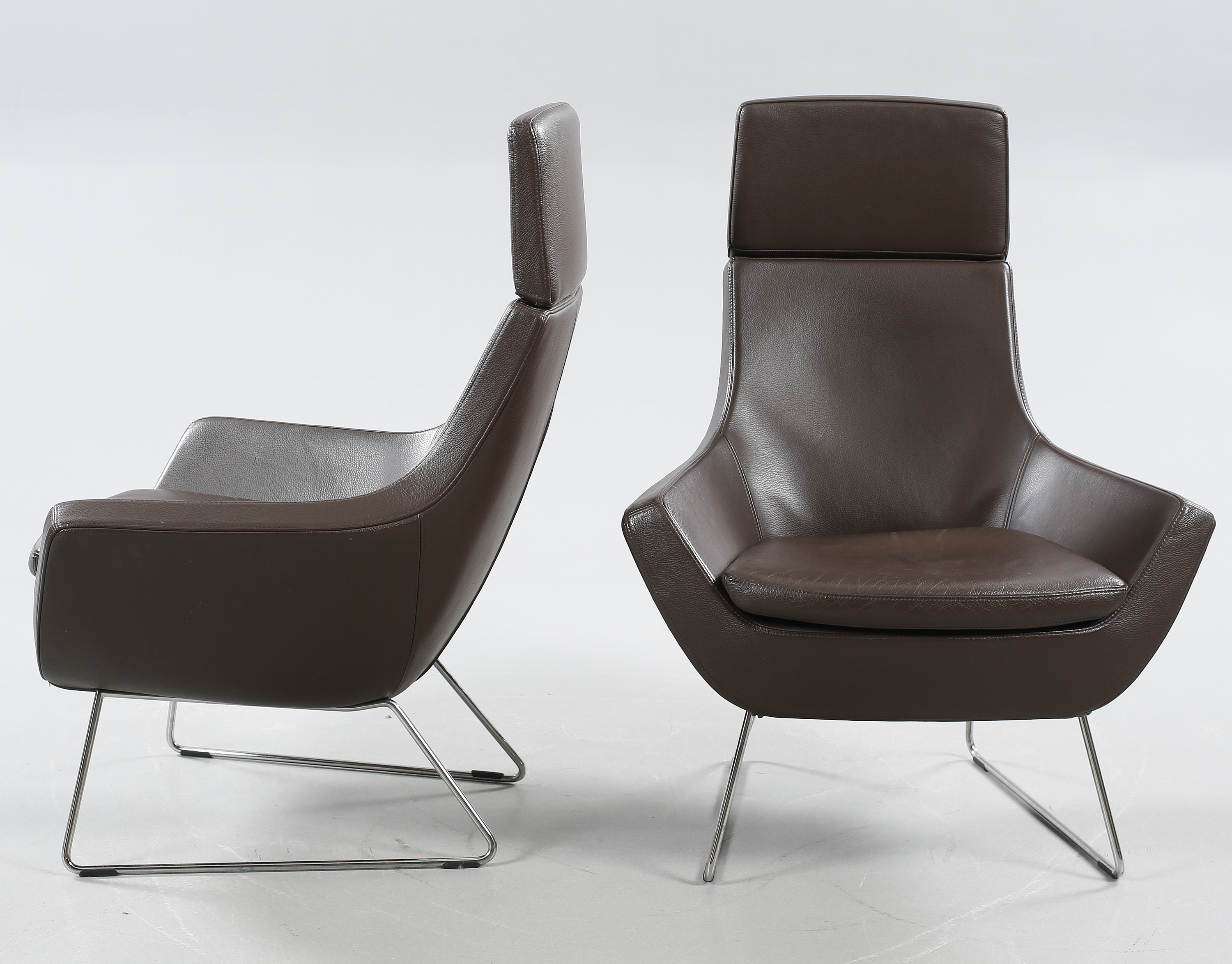 ROGER PERSSON, ett par, fåtöljer, "Happy", Swedese, 2000-tal. - Bukowskis