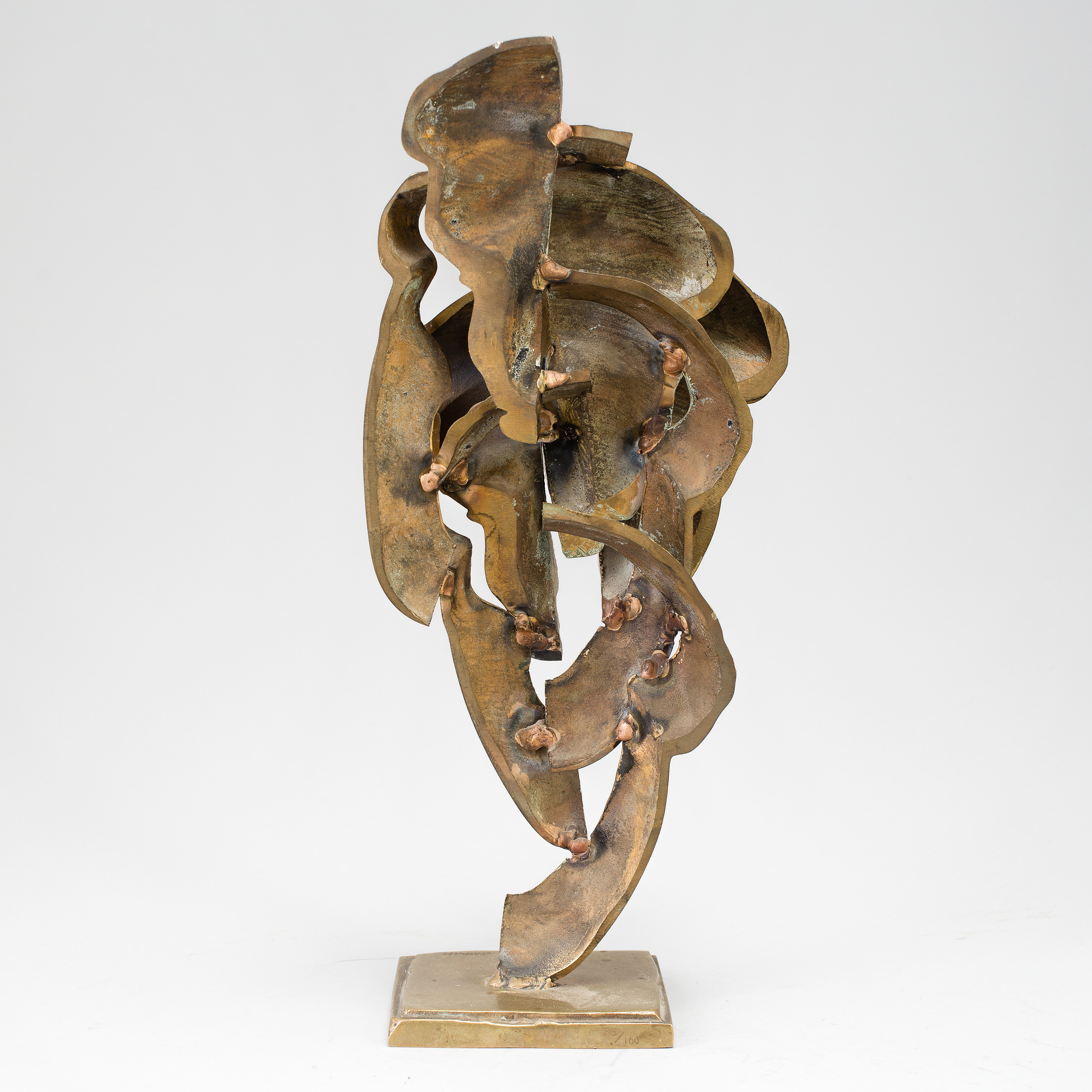 FERNANDEZ ARMAN, FERNANDEZ ARMAN, sculpture in bronze, gold patina ...