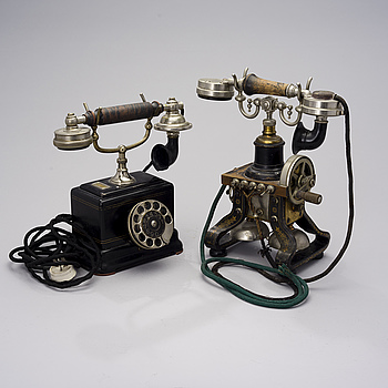 TELEFON, 2 st, LM Ericsson & Co, sekelskiftet 1800/1900. - Bukowskis