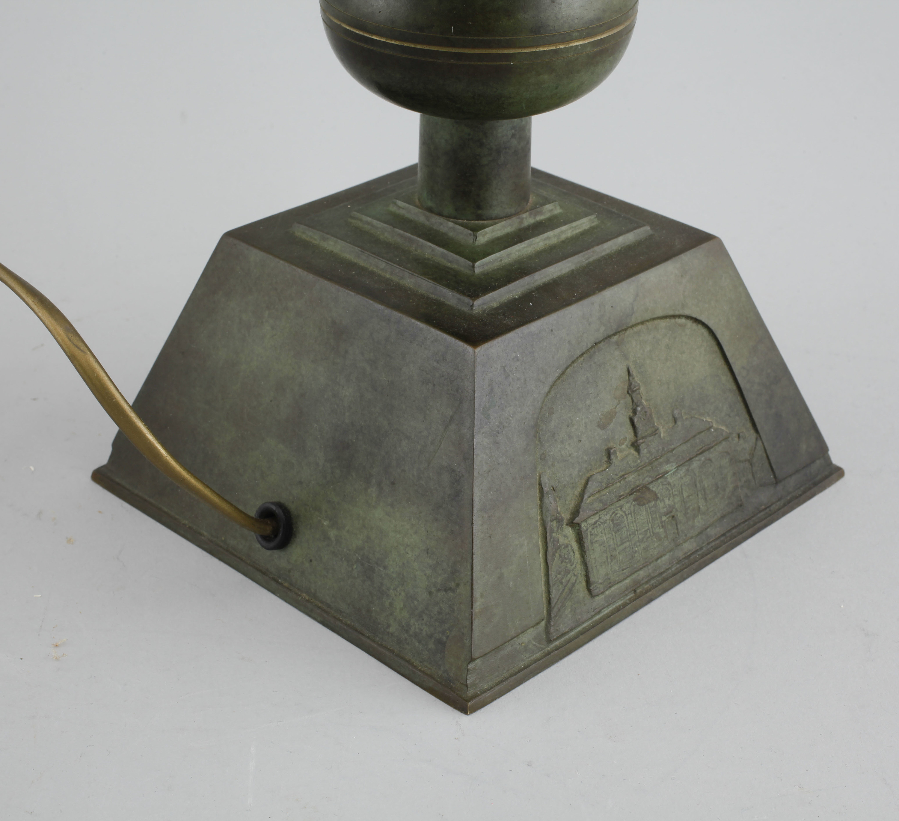 A table lamp from the 1930s. - Bukowskis
