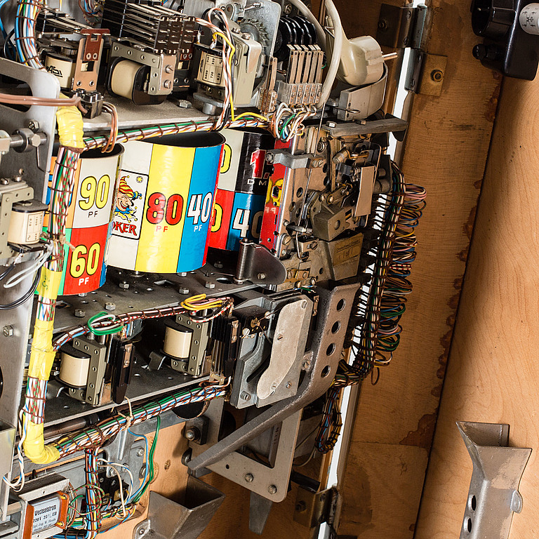 A GERMAN SLOT MACHINE "ROTOMAT JOKER" 1960-70'S. - Bukowskis