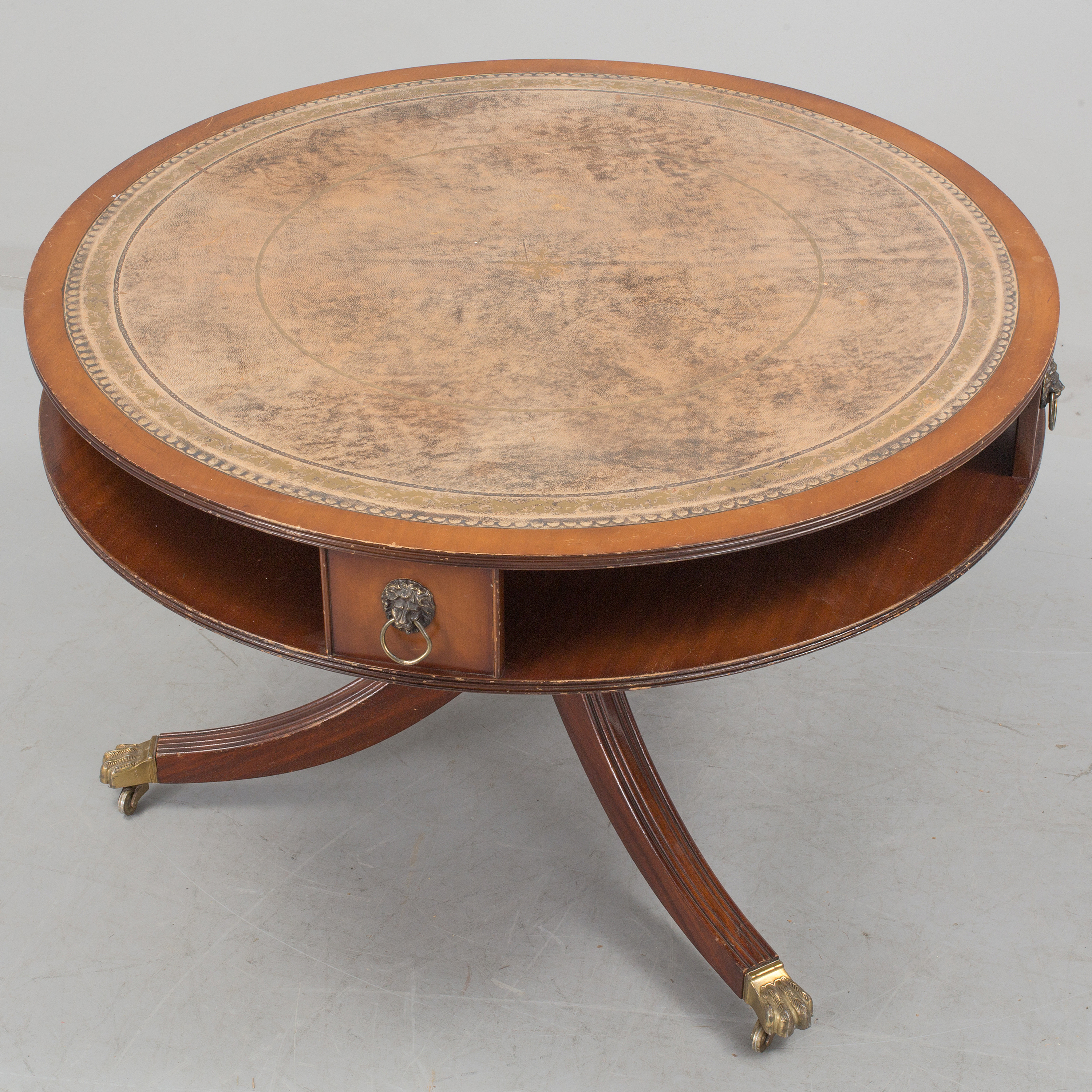 A late 1900s table. - Bukowskis