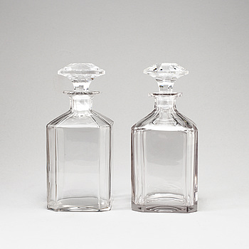 FLASKSCHATULL, med två flaskor, 1800-talets mitt/andra hälft. - Bukowskis