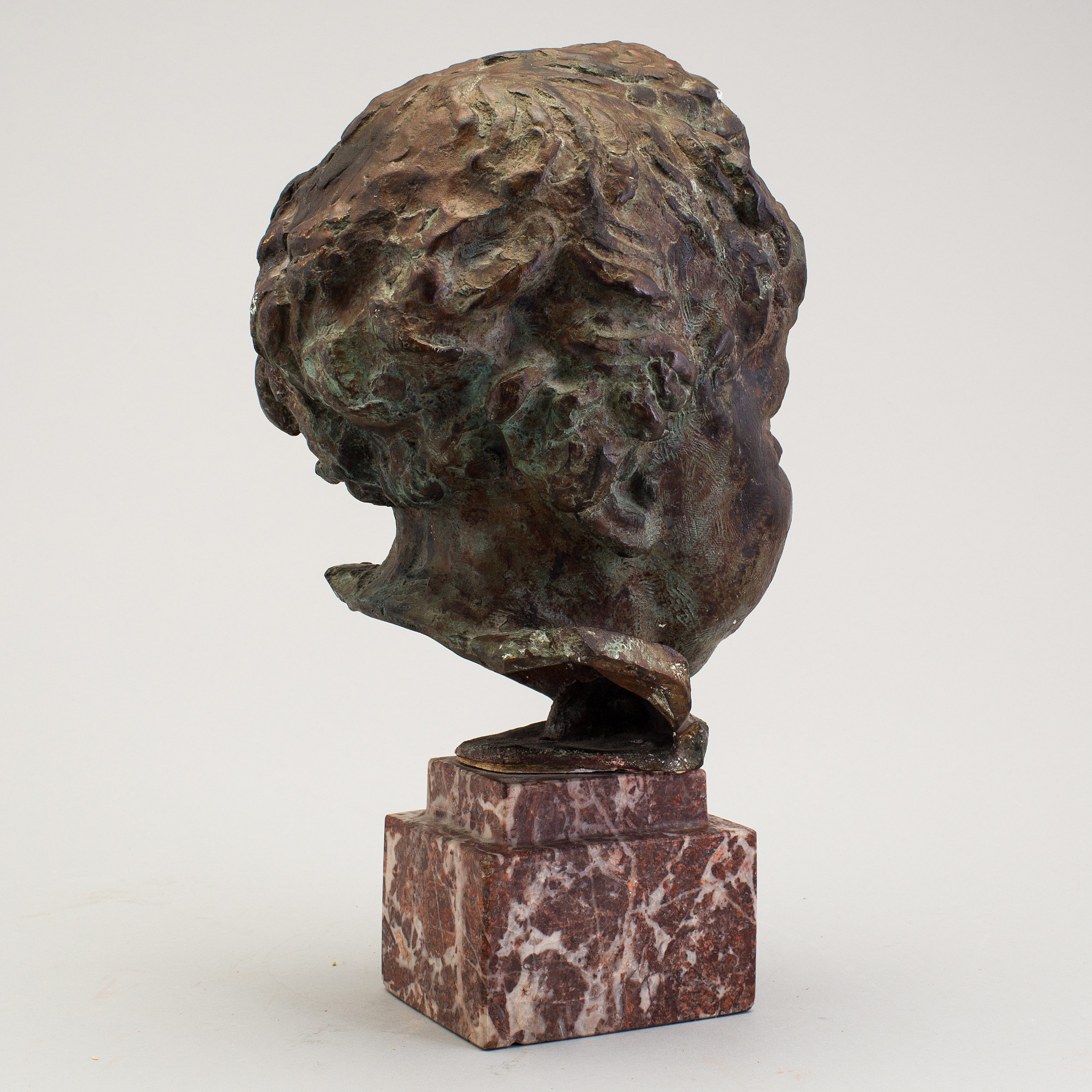 CHRISTIAN ERIKSSON, barnporträttbyst, brons, signerad och daterad ...